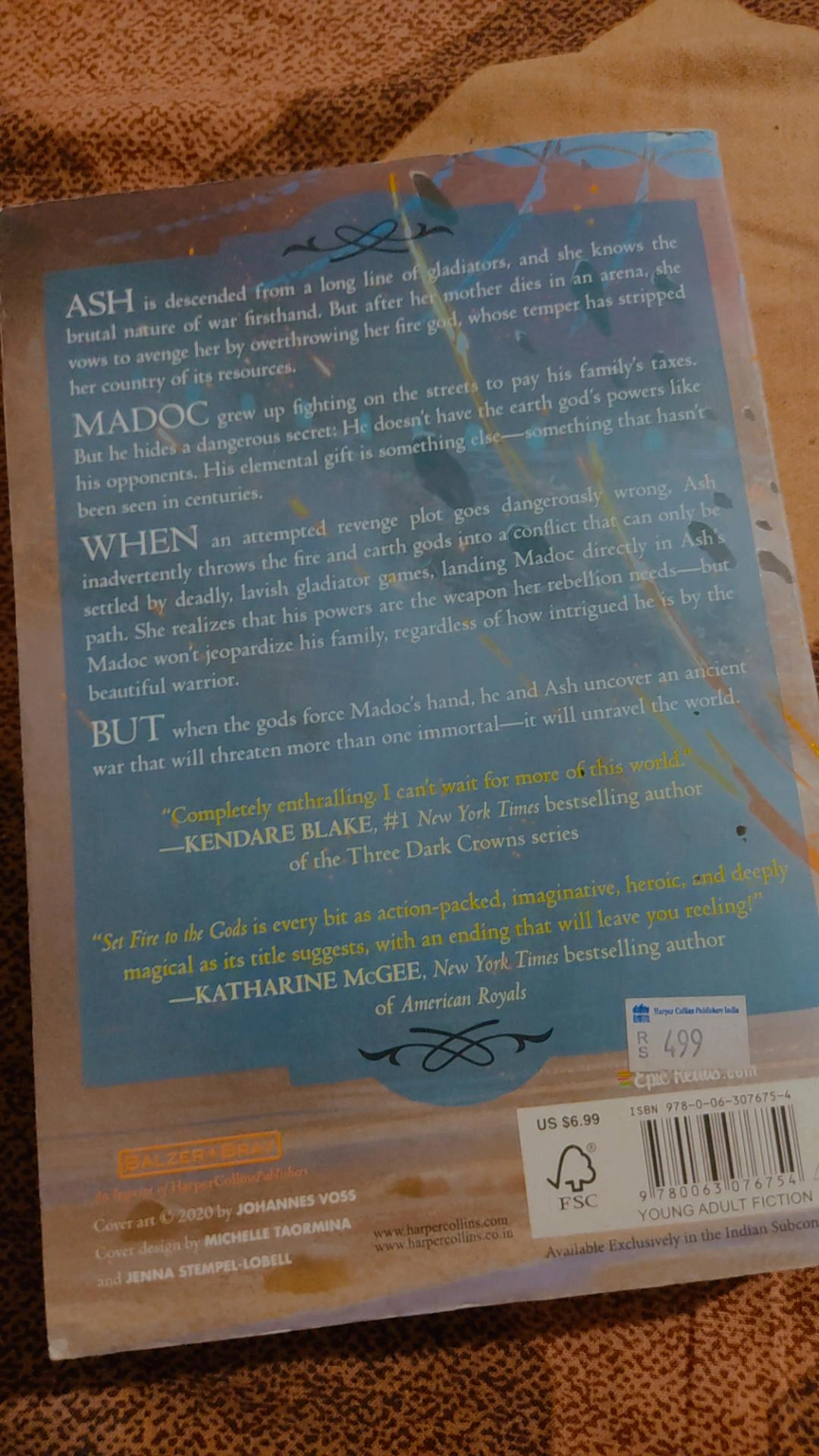 Amazon.com: Set Fire to the Gods: 9780062891563: Raasch, Sara, Simmons ...