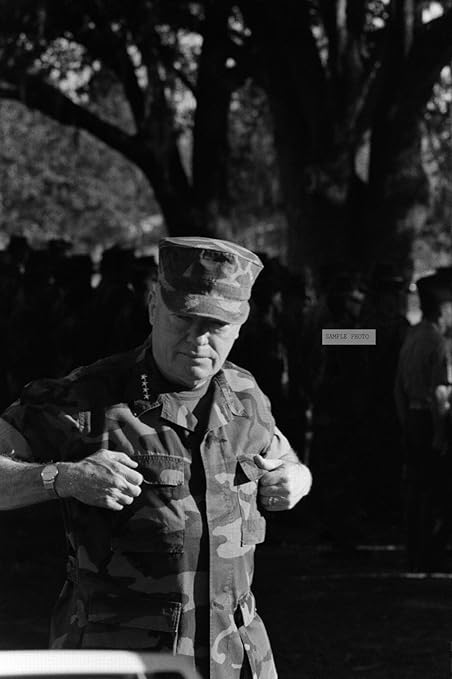 Amazon.com: Photo General (GEN) Alfred M. Gray Jr., commandant of the ...