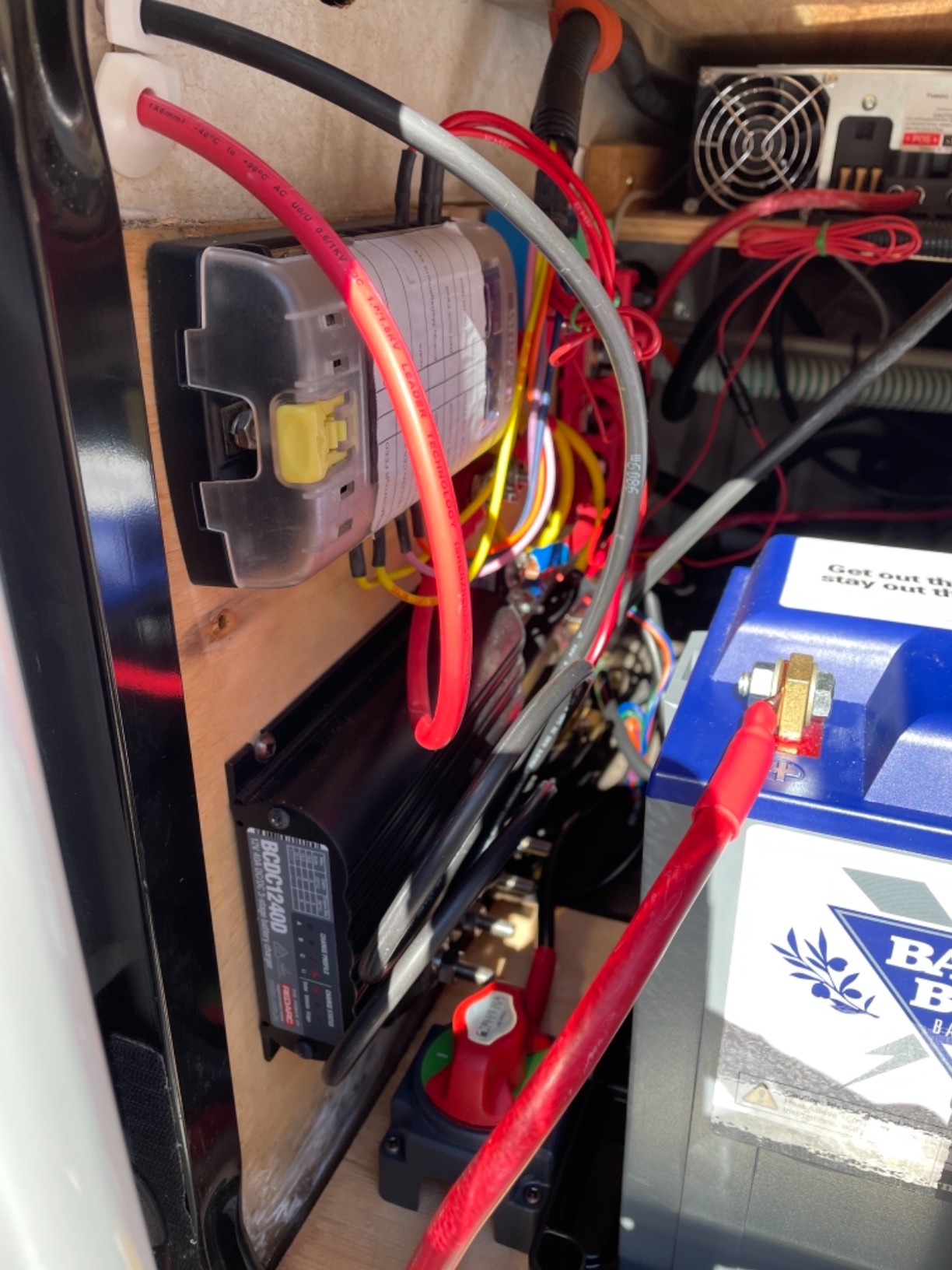 $15/mo - Finance Dual Input 40A in-Vehicle DC Battery Charger | Buy Now ...