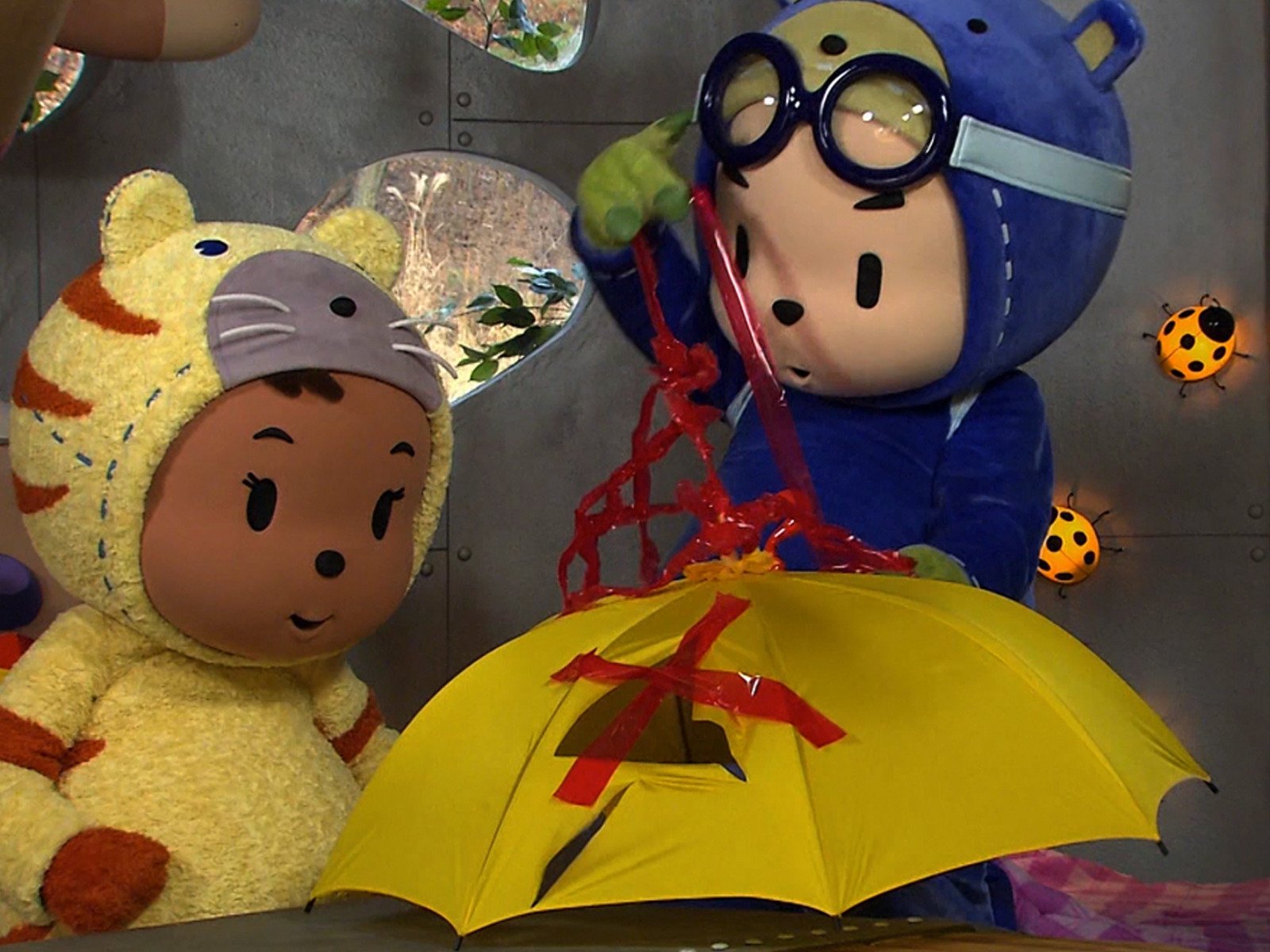 Watch Hutos: The Flying House | Prime Video