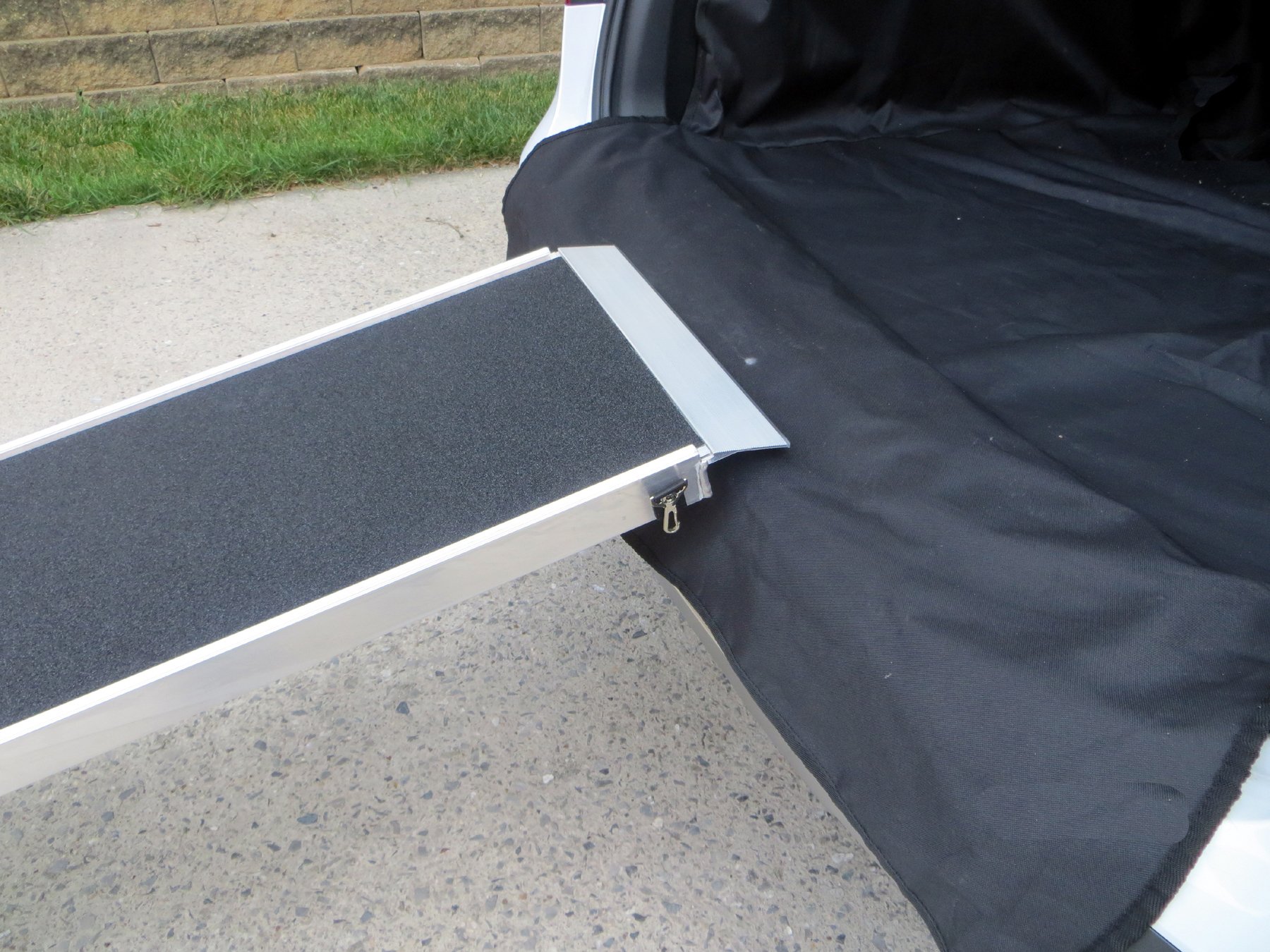 8 Foot Dog Pet Loading Ramp, Folding, Heavy Duty 250lb Capacity, 96 ...
