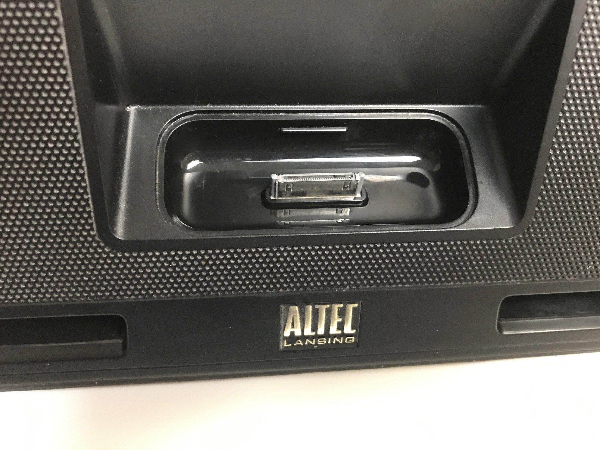 Mua Altec Lansing IMT320 30-Pin iPod Speaker Dock trên Amazon Mỹ chính ...