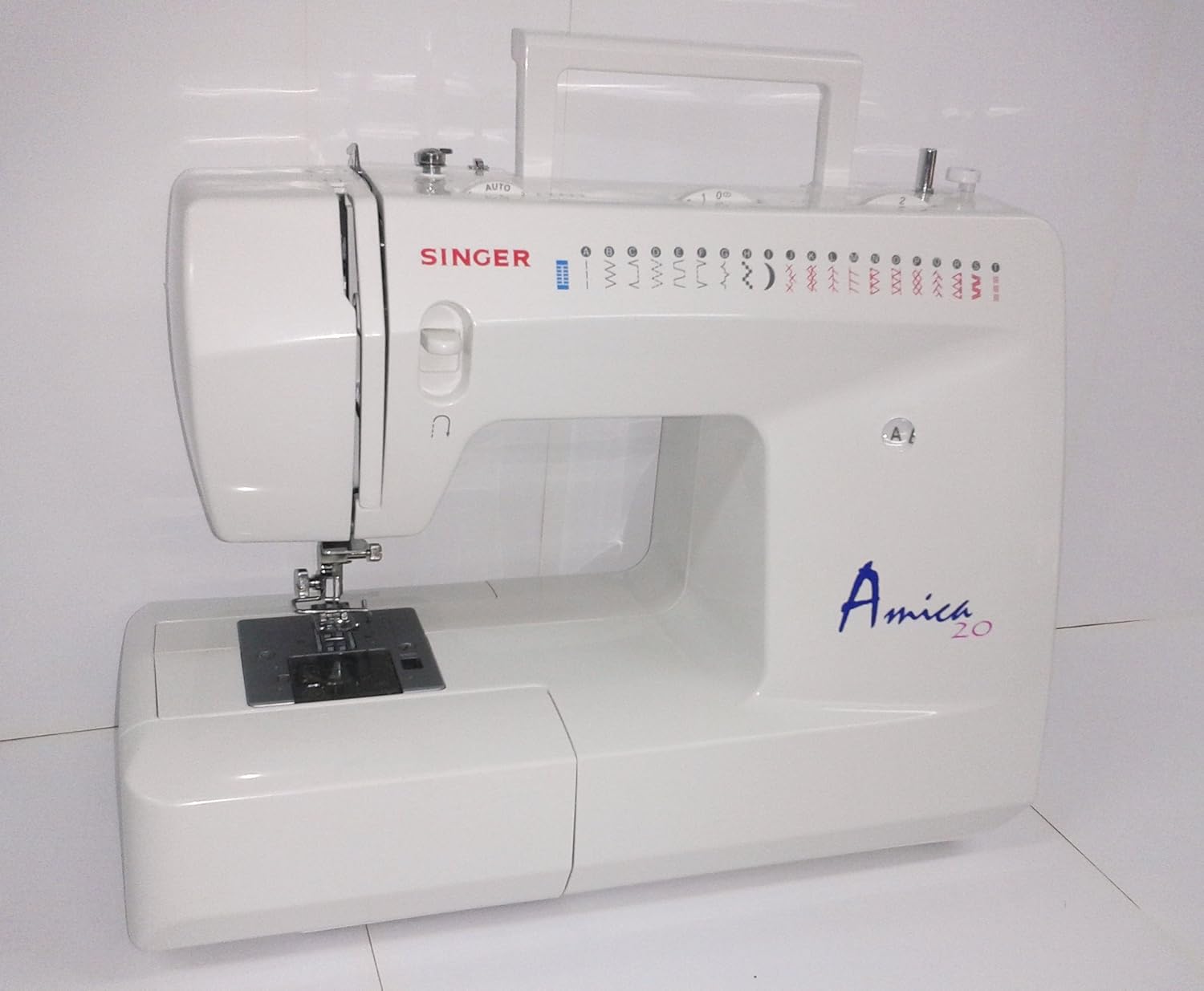 Singer - Macchina per cucire "Amica 20" - mod.3820: Amazon.it: Casa e ...