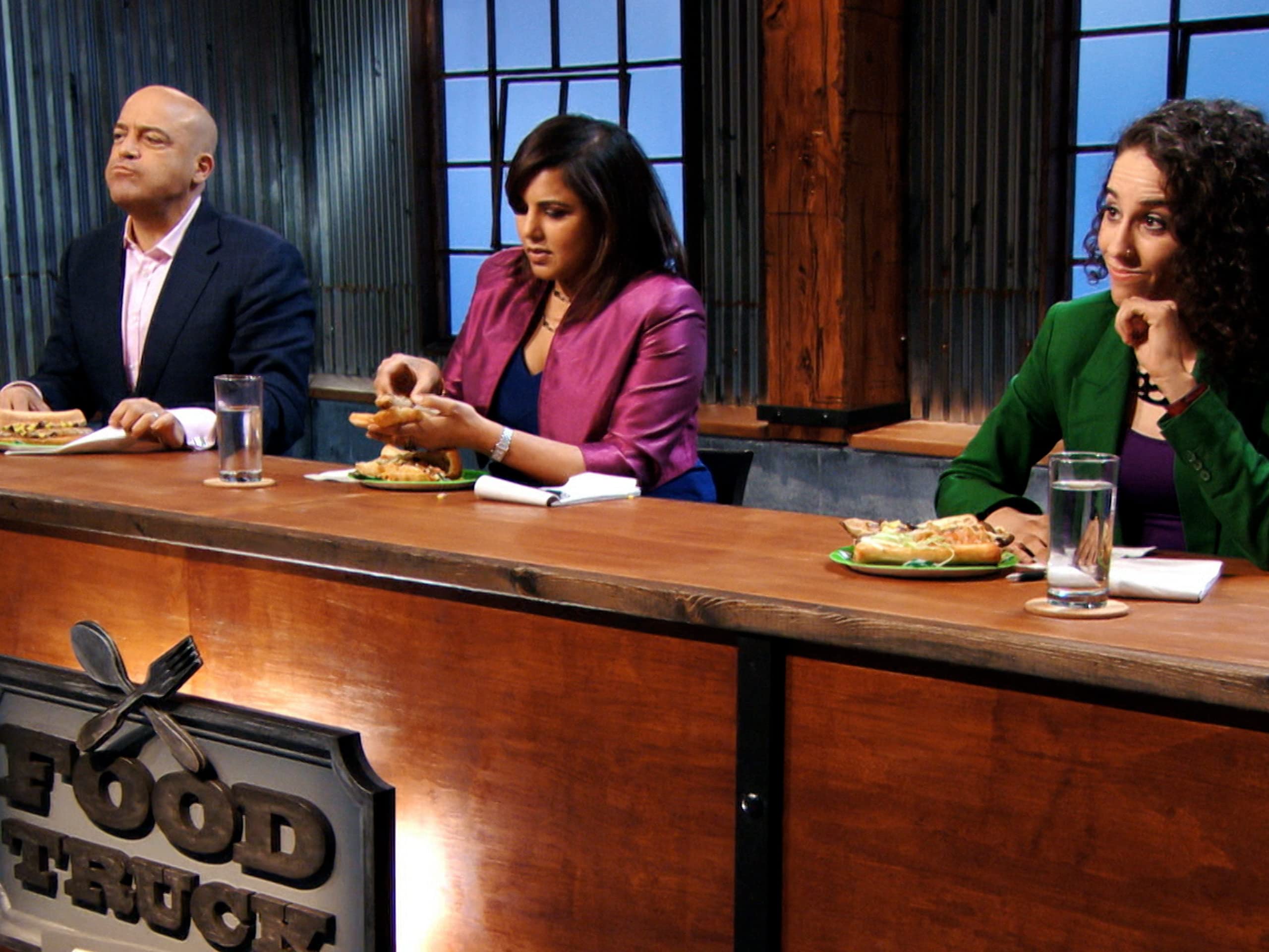 Watch Food Truck Face Off Season 1 | Prime Video