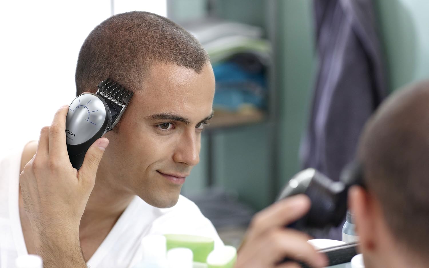 Philips QC5570/13 DIY Easy Reach 180 Degree Hair Clipper – BigaMart