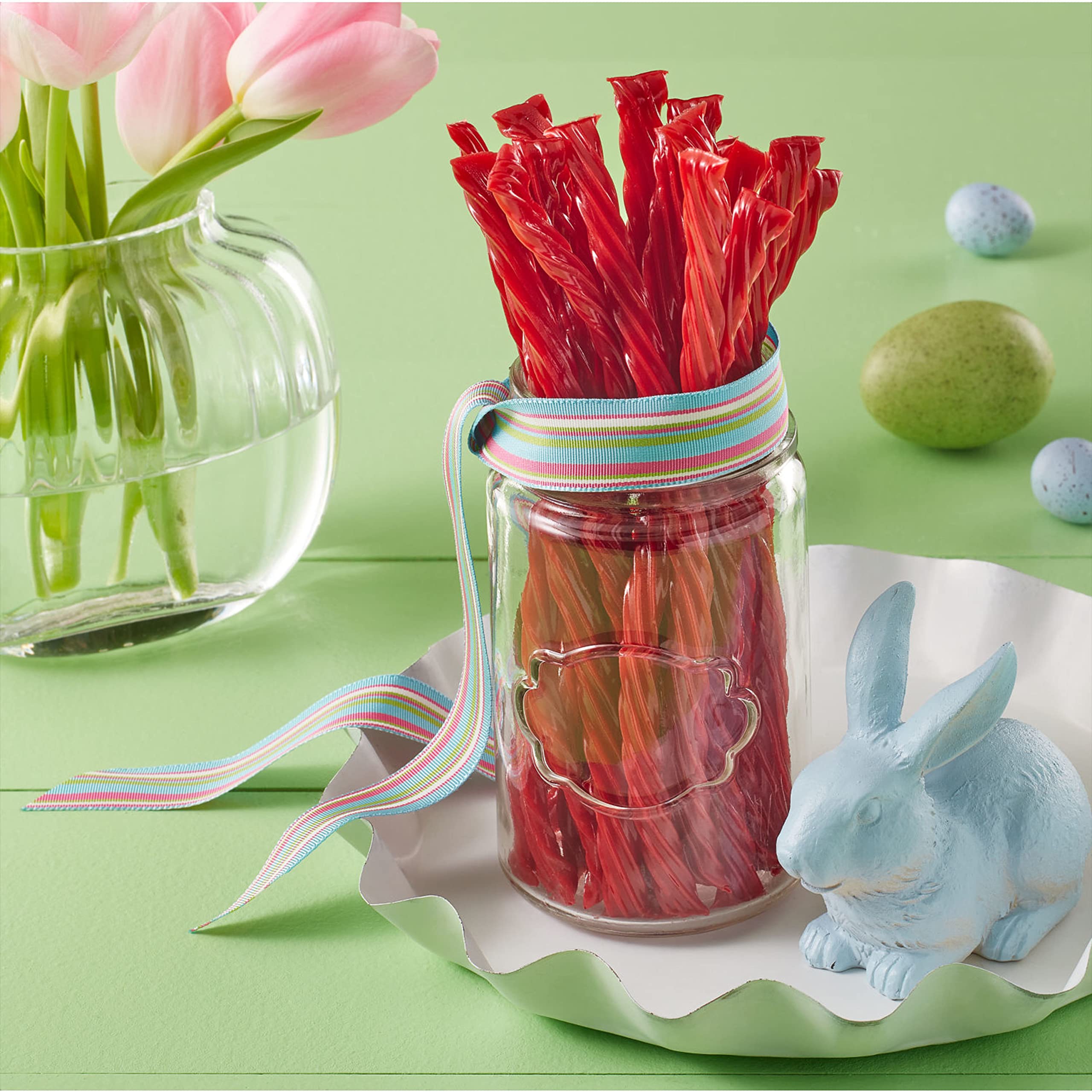 Mua Twists Strawberry Flavored Licorice Style, Easter Candy Big Bag, 32 oz (Pack of 2) trên ...