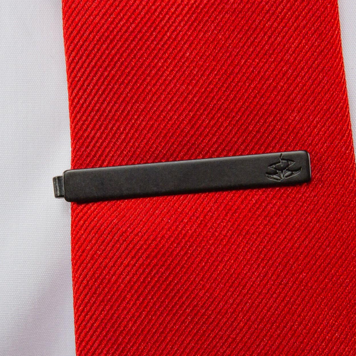 Wearing subtle video game/movie/anime/movie/comic book clothing ...