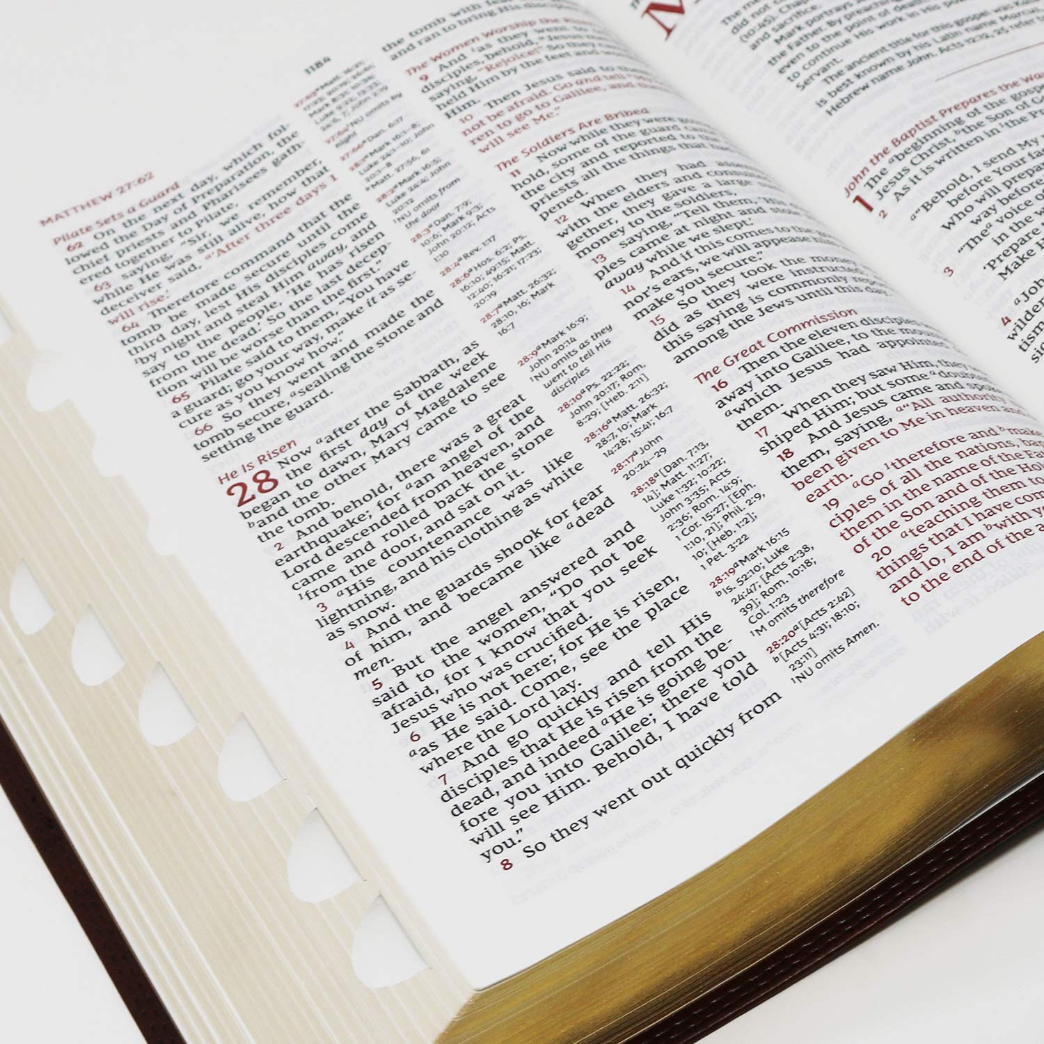 NKJV, Reference Bible, Classic Verse-by-Verse, Center-Column, Leathersoft, Brown, Thumb Indexed ...