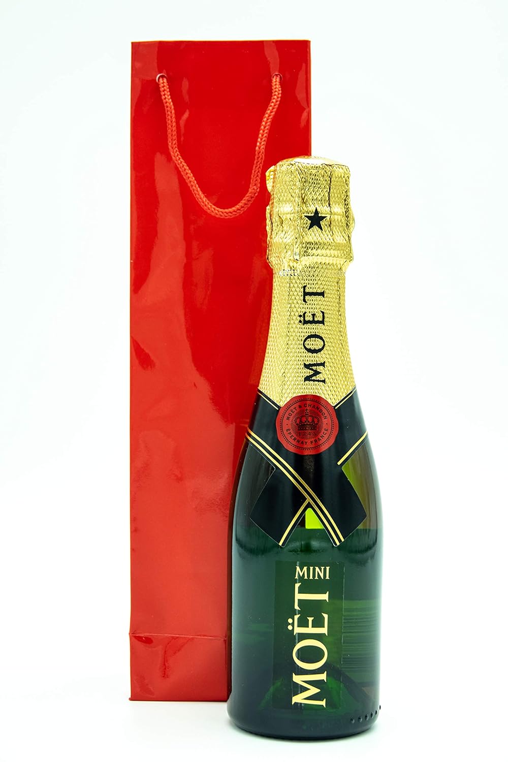 Moët & Chandon Brut Champagne 20cl in a Deluxe Red Gift Bag: Amazon.co ...