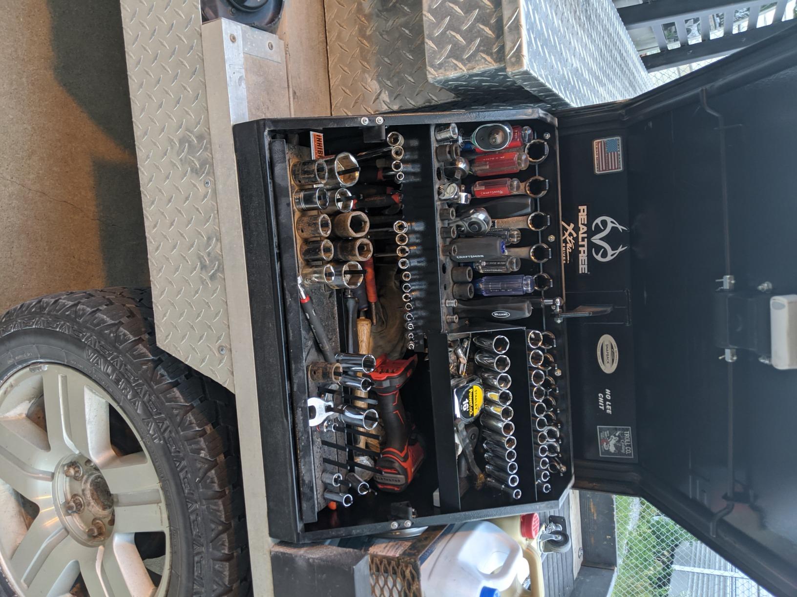 $57/mo - Finance Montezuma – LA400B – 30-Inch Portable TRIANGLE Toolbox ...