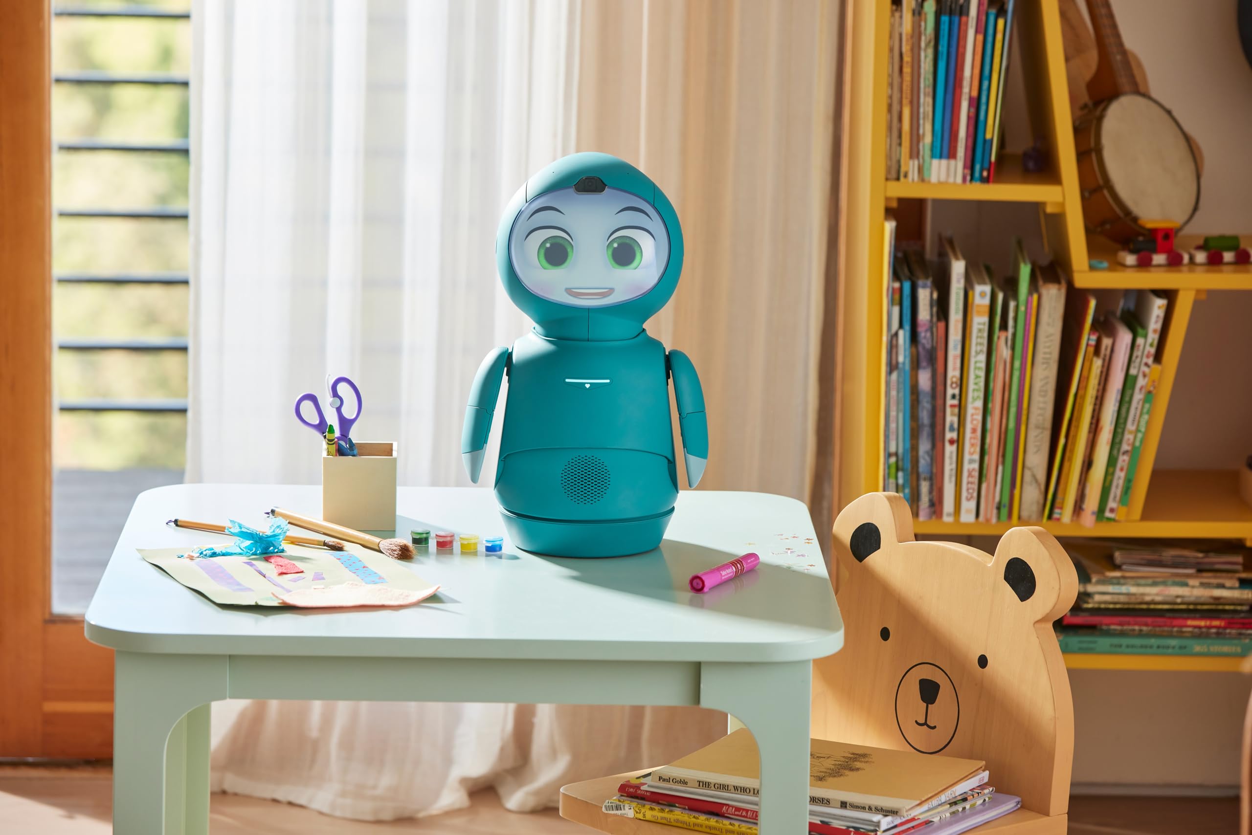 Mua Moxie Robot, GPT-Powered AI Learning Robot for Kids trên Amazon Mỹ ...