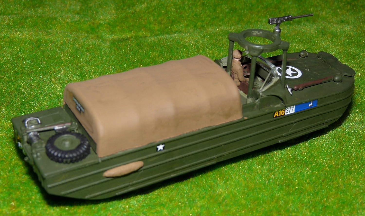 Airfix A02316V DUKW 1:76 Military Vehicle – BigaMart