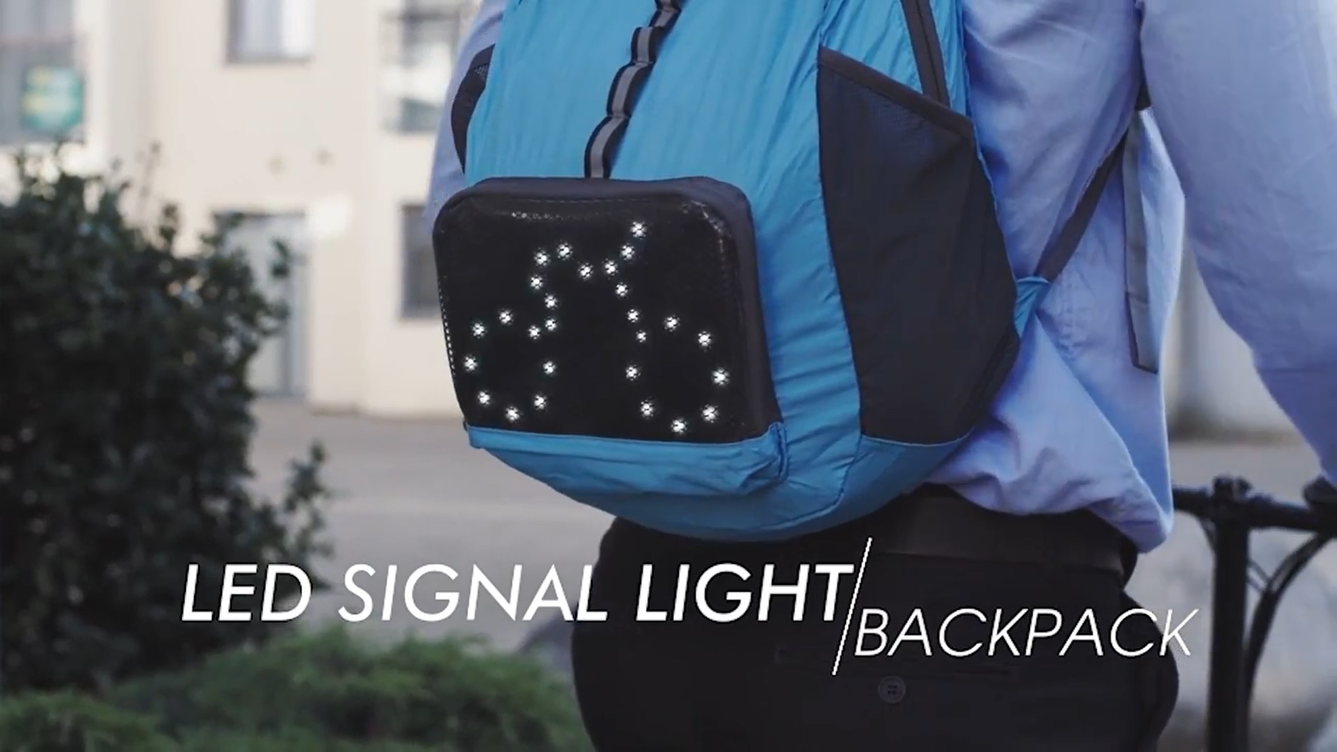 Watch eelo Cyglo LED signal backpack for cyclists on Amazon Live