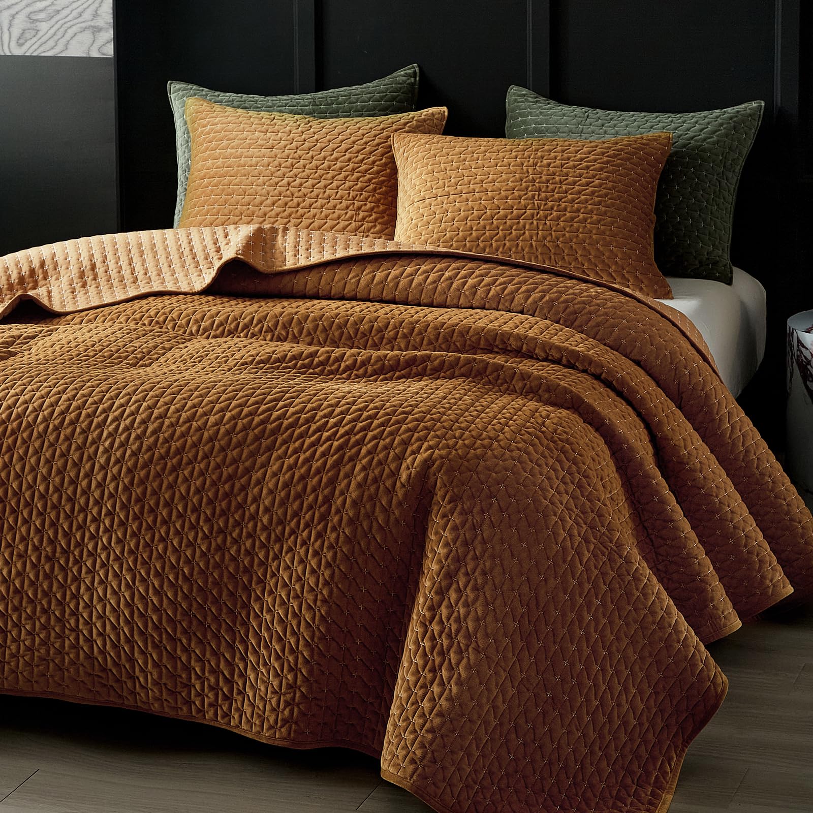 WARMDERN Luxury Velvet Quilt Set Queen Size, Cross Stitch Velvet Quilts ...
