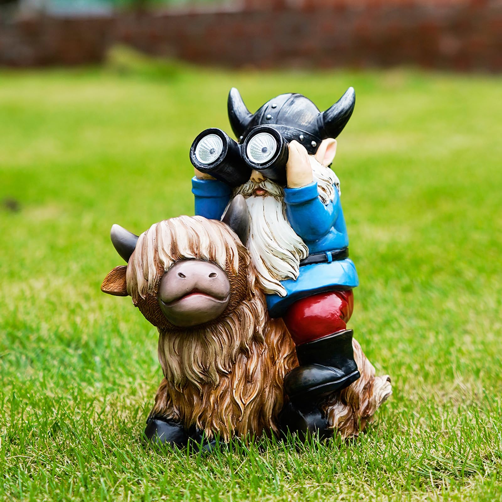 Honglin Garden Gnome Statues Resin Gnome Sitting on Highland Cow Solar ...