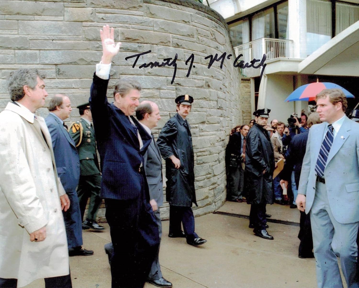 Tim McCarthy autographed 8x10 Photograph former United States Secret ...