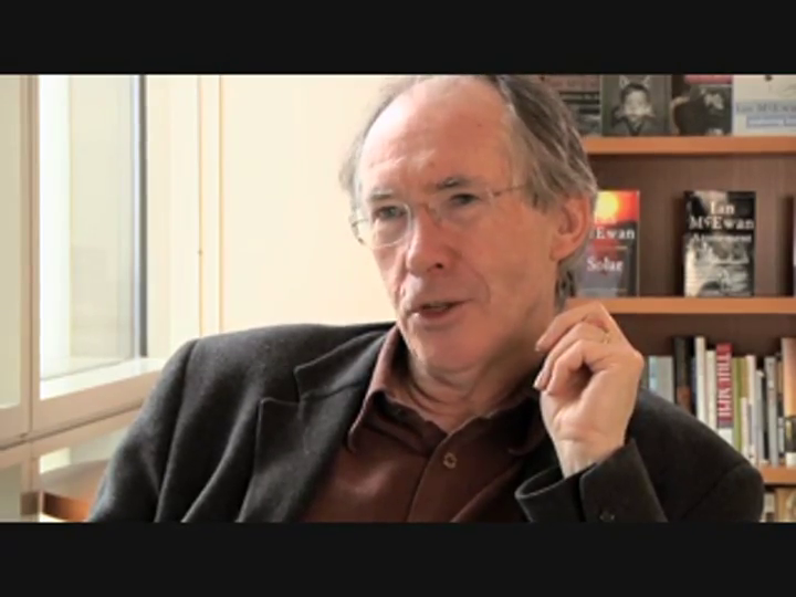 Solar: Ian McEwan: 9780307739537: Amazon.com: Books