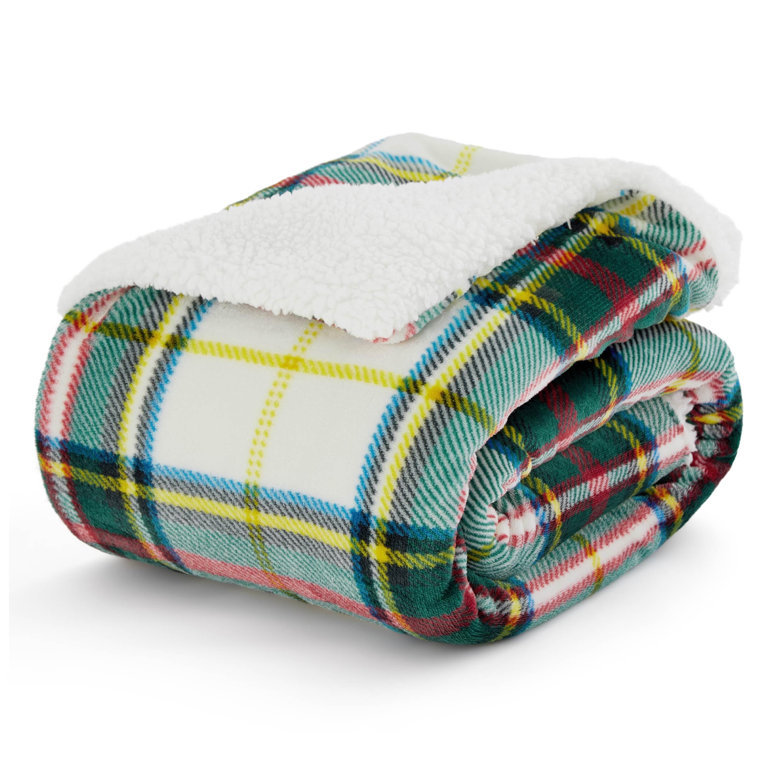 Bedsure Christmas Throw Blankets for Holiday Decor, Plaid Blanket for ...