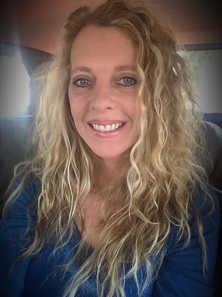 The Girl in the Sea: A Psychological Romantic Suspense Novel (A Let Me ...