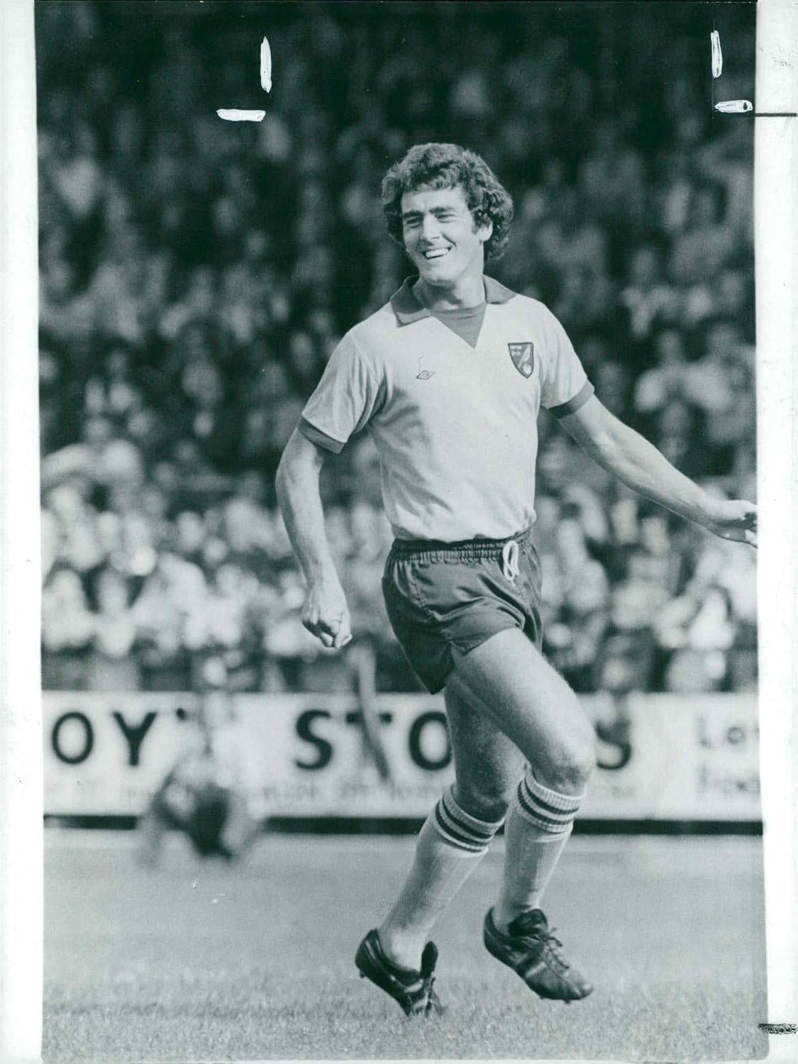 Amazon.com: Vintage photo of Ted MacDougall Footballer.: Entertainment ...