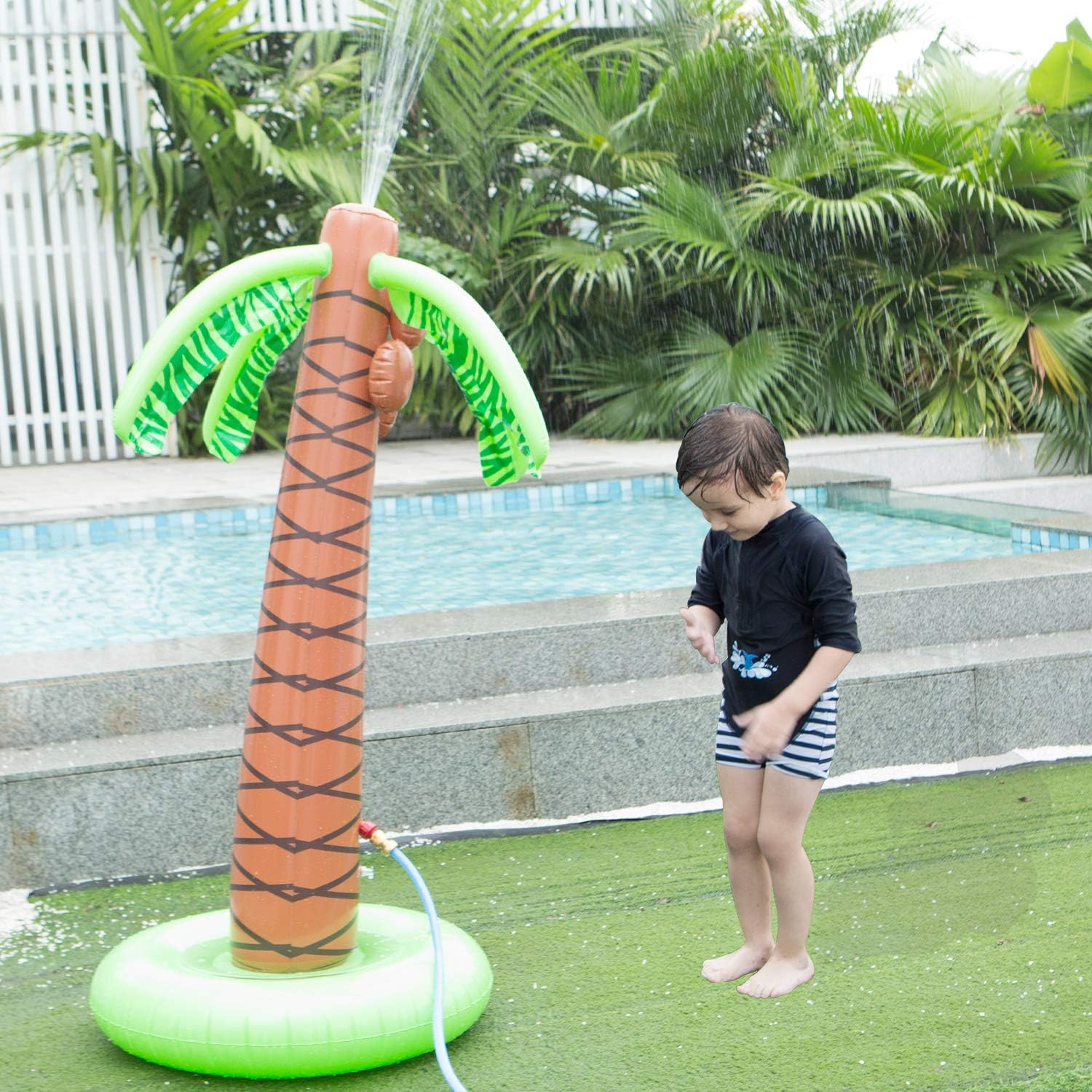 splash down Inflatable Palm Tree Sprinkler – BigaMart