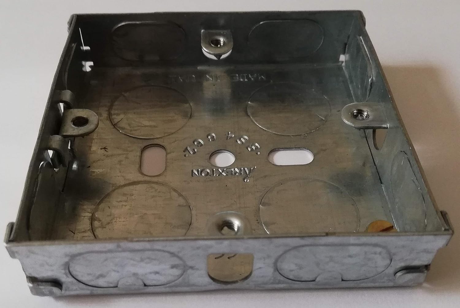 Single Galvanized Metal Back Box 16mm Flush Wall Pattress / 1 Gang ...