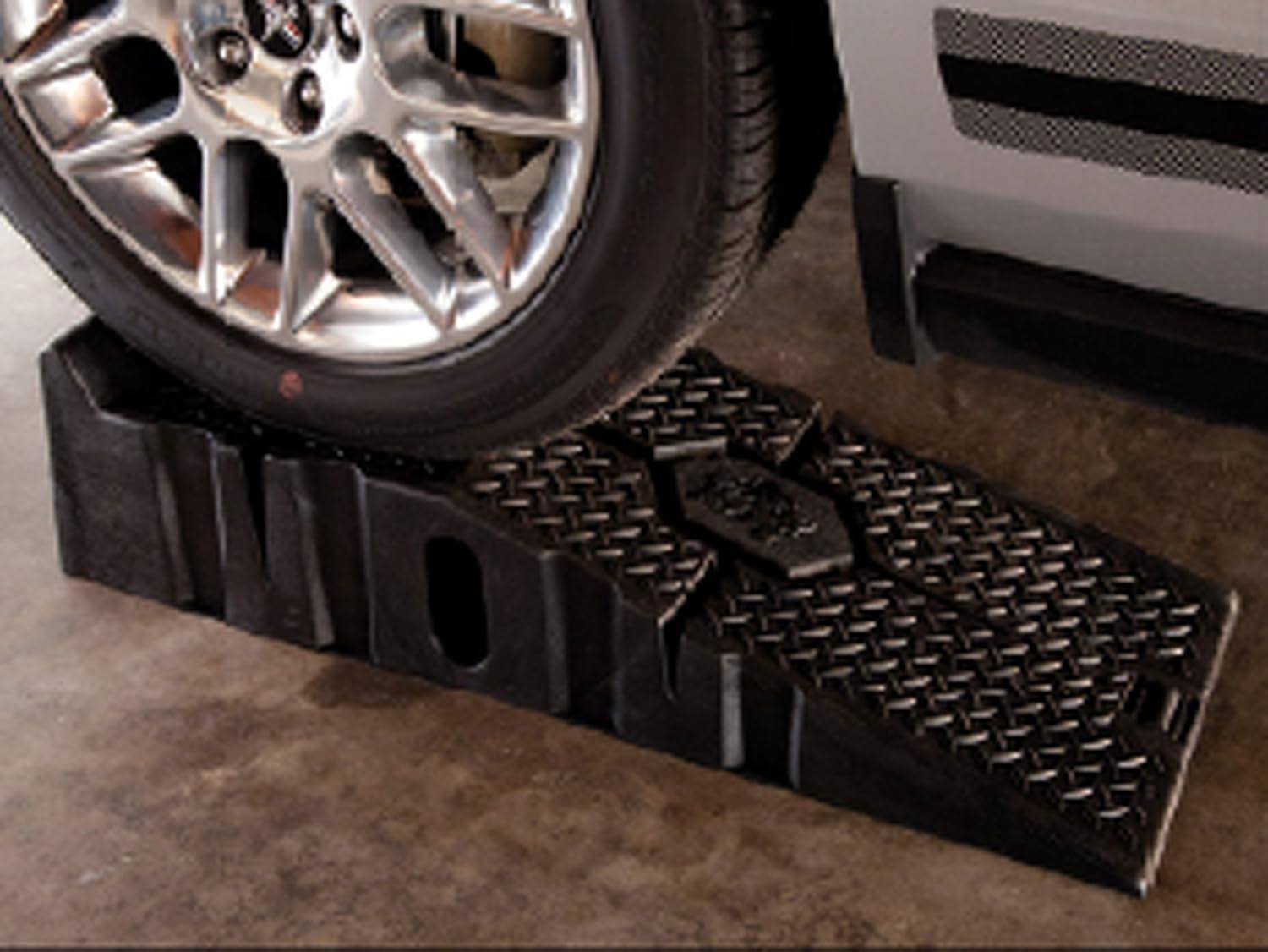 RhinoGear 11912 RhinoRamps MAX Vehicle Ramps Set of 2 16,000lb. GVW ...