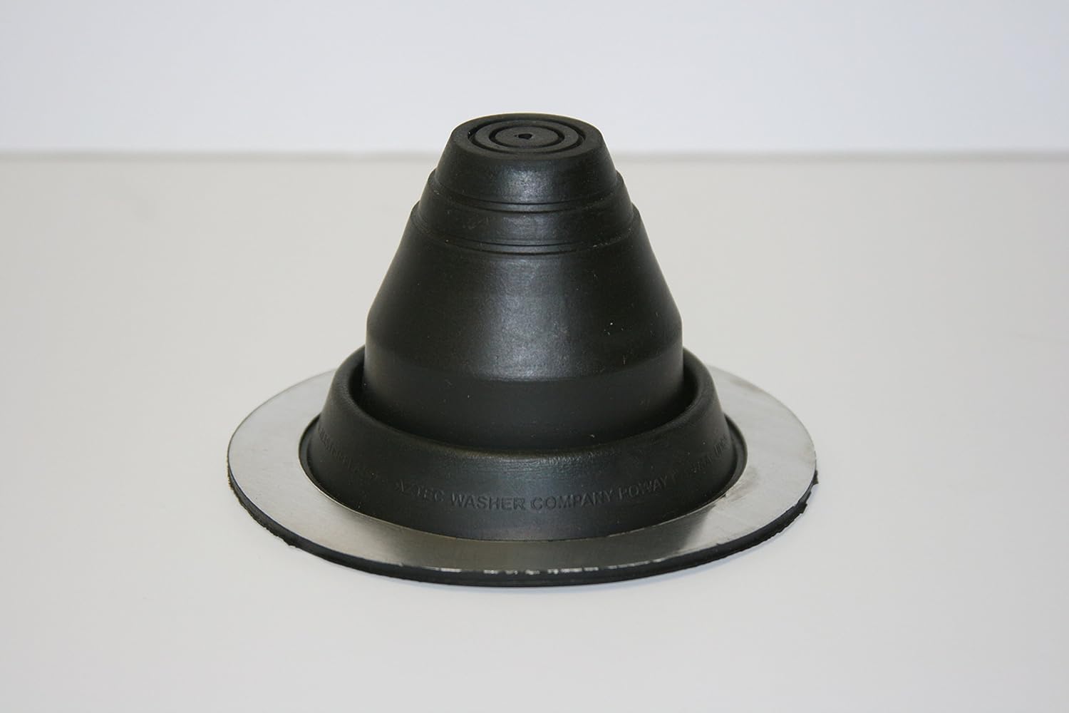 EPDM Black Round Base Pipe Flashing Master Flash #1, Pipe Range 1/4" to ...