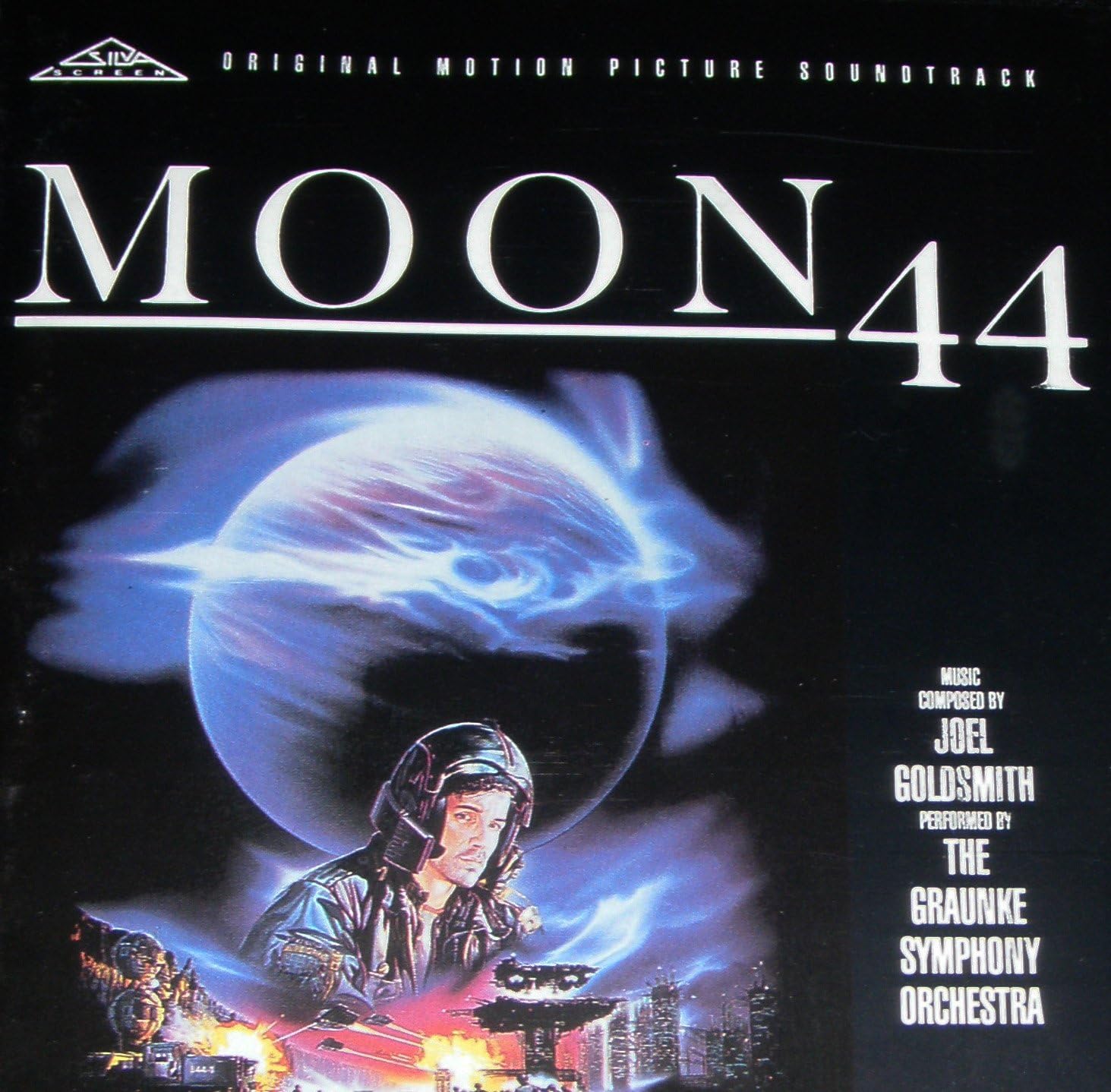 Moon 44 - Amazon.co.uk