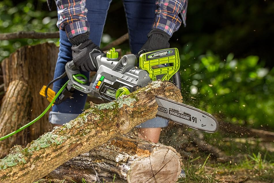 How To Cut Down A Tree With Electric Chainsaw - Handy Keen