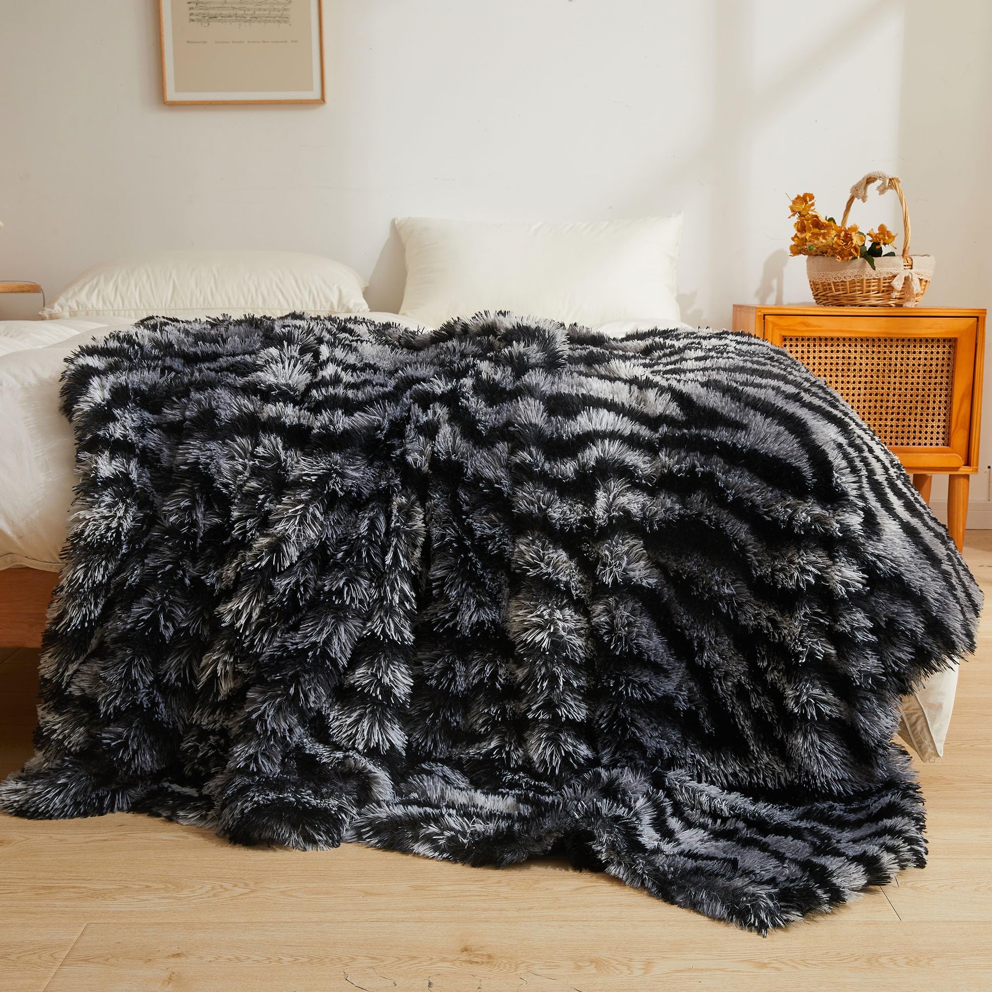 XeGe Luxury Faux Fur Throw Blanket, Soft Zebra Print Big Fluffy Bed ...