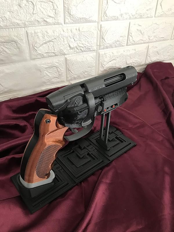 Amazon.com: Blade Runner 2049 - Deckard's blaster 2019 + FREE Stand (3D ...
