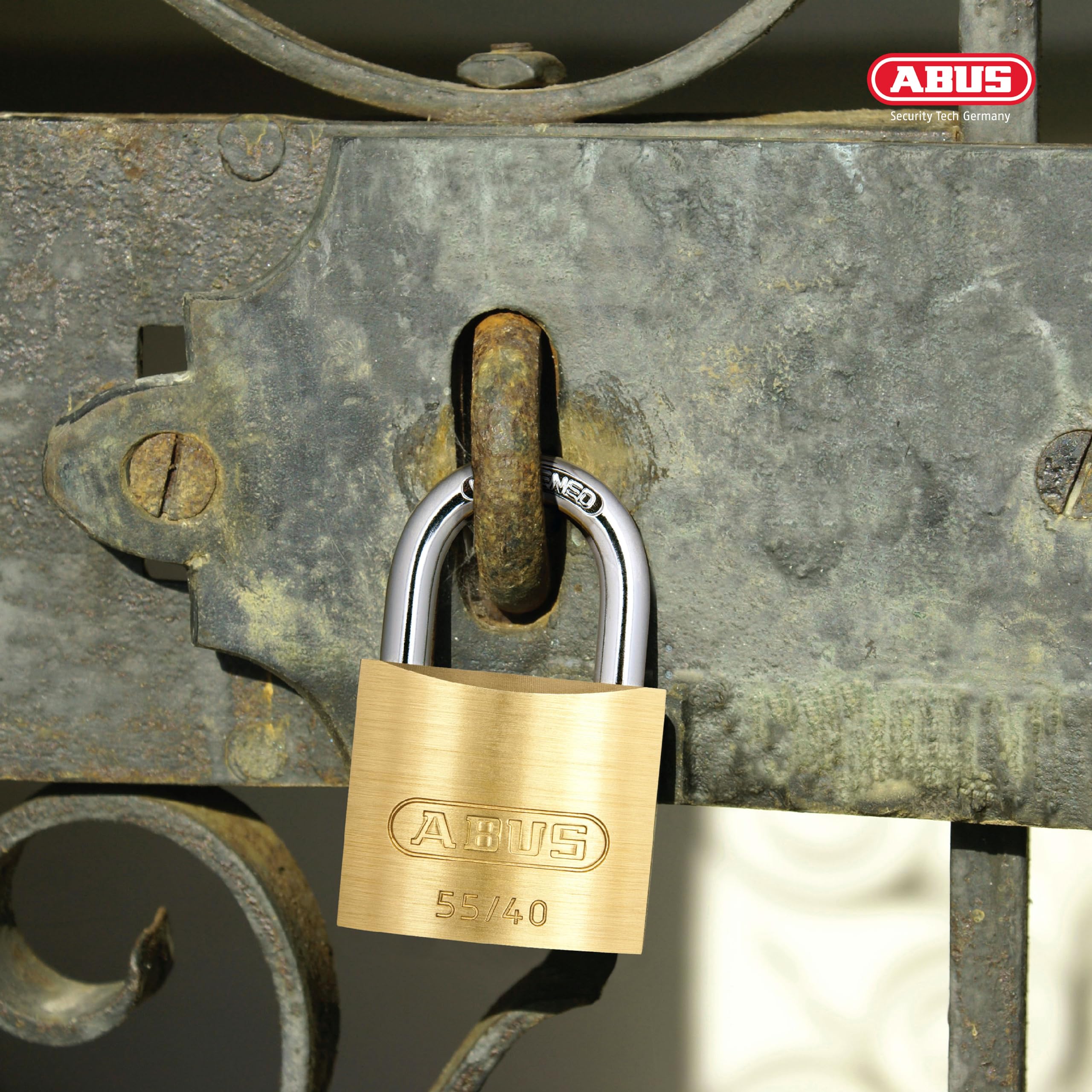 Mua ABUS 55/40 Solid Brass Padlock with 2 Keys for School, Gym, Cabinet ...