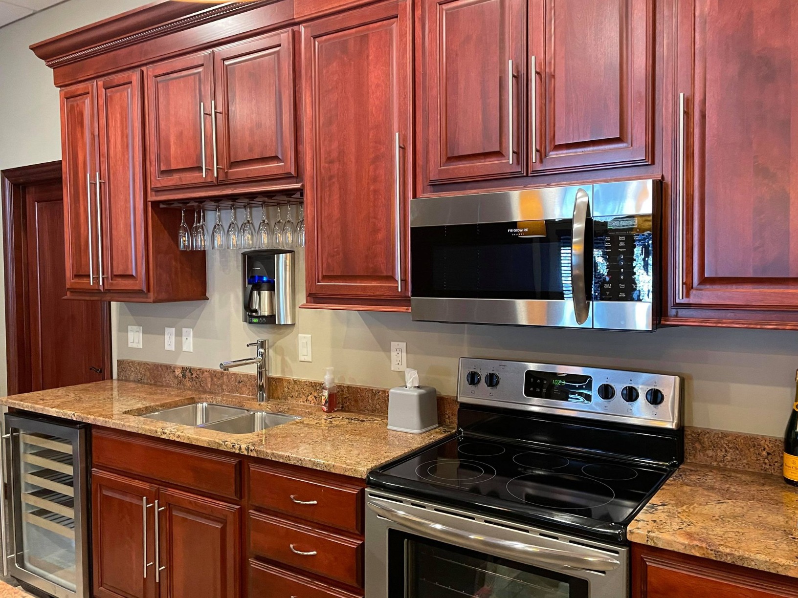 $24/mo - Finance 10 CUP BUILT-IN-THE-WALL - SELF FILLING COFFEE SYSTEM ...