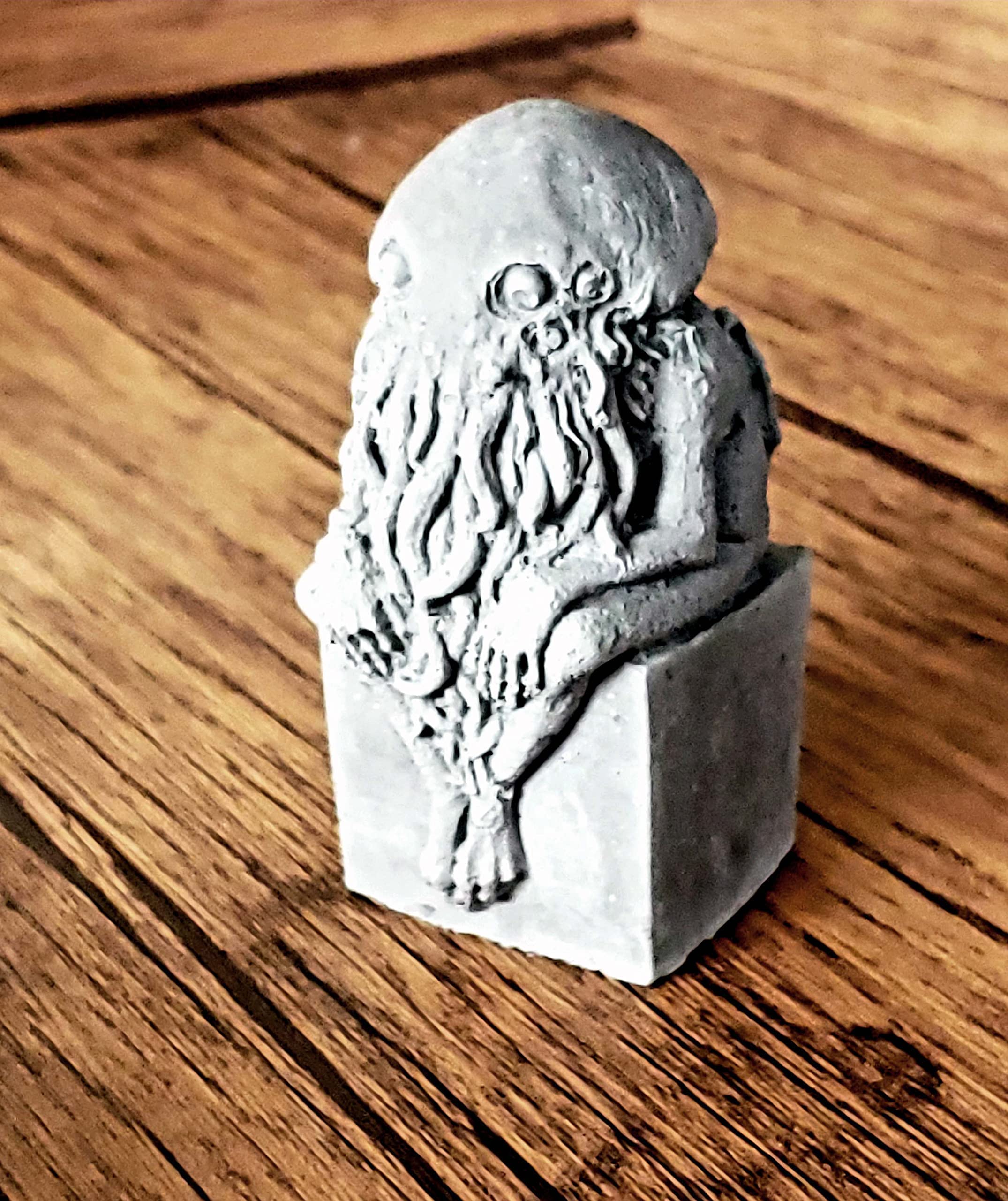 Mua Cthulhu Stone Idol | Lovecraft Concrete Statue | Mythos Occult Prop ...