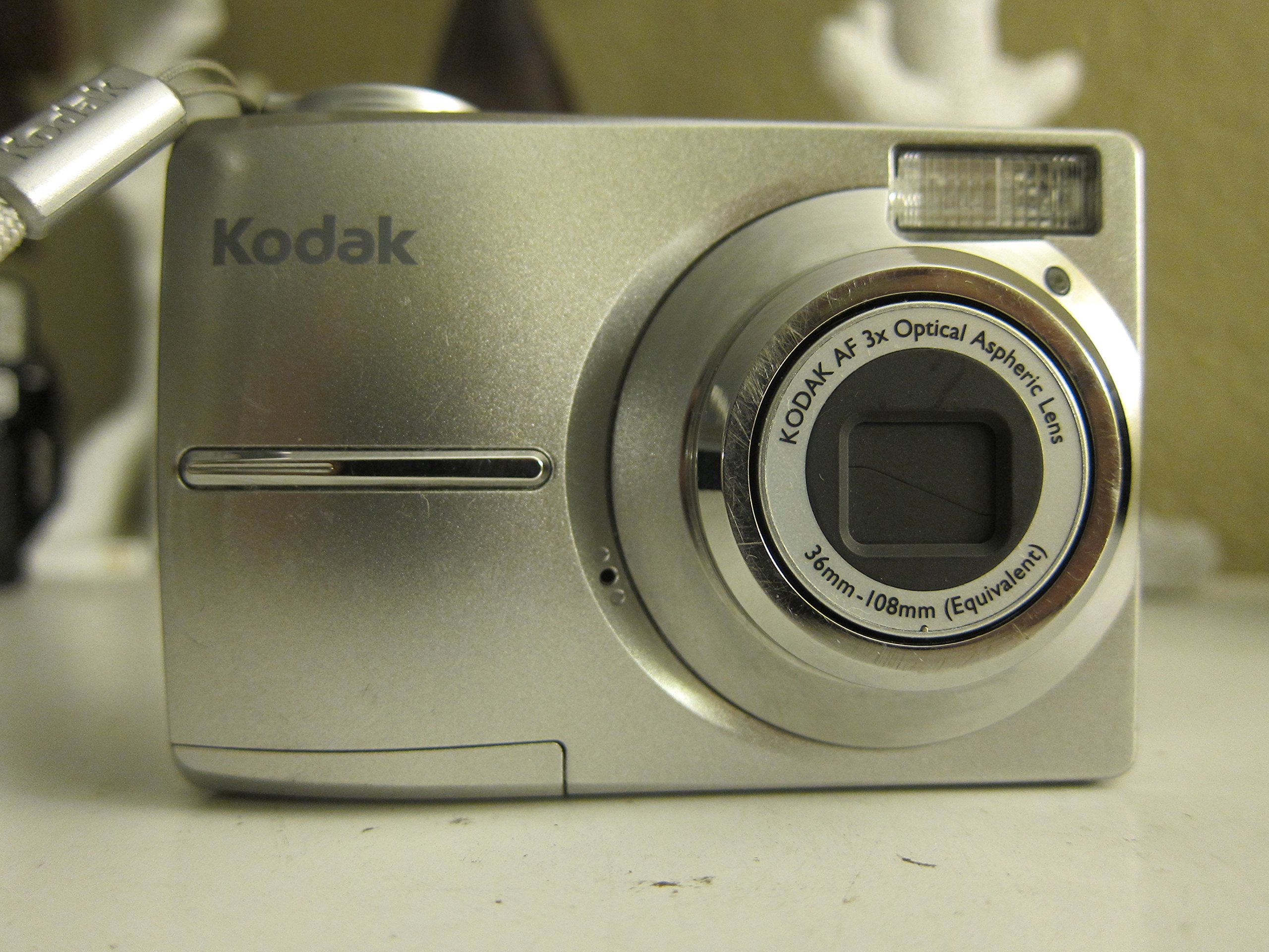 Mua Kodak Easyshare C713 7 MP Digital Camera with 3xOptical Zoom trên ...