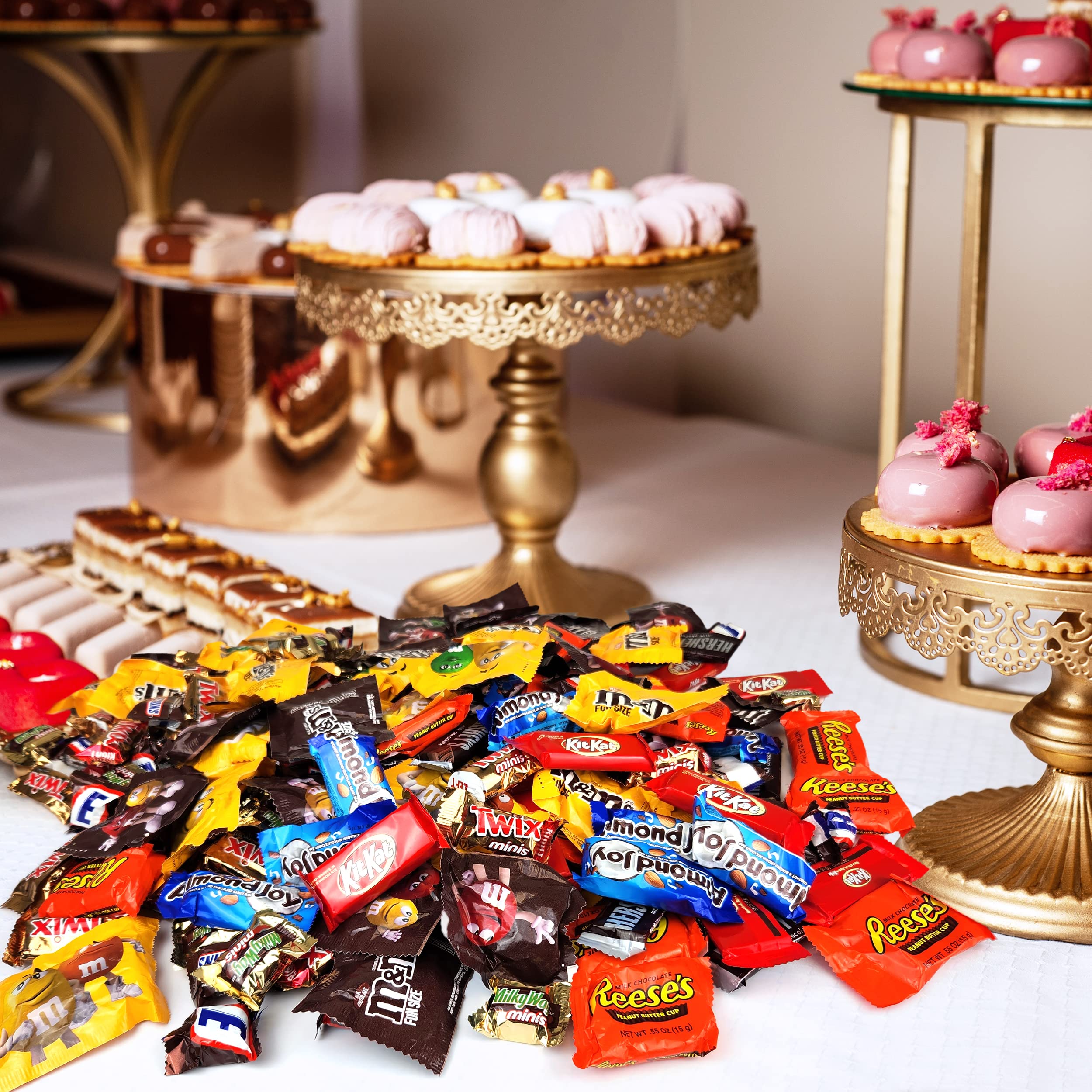 Mua Candy Variety Pack – 5 lb Bulk Candy – Stunning Snacks Variety Pack ...