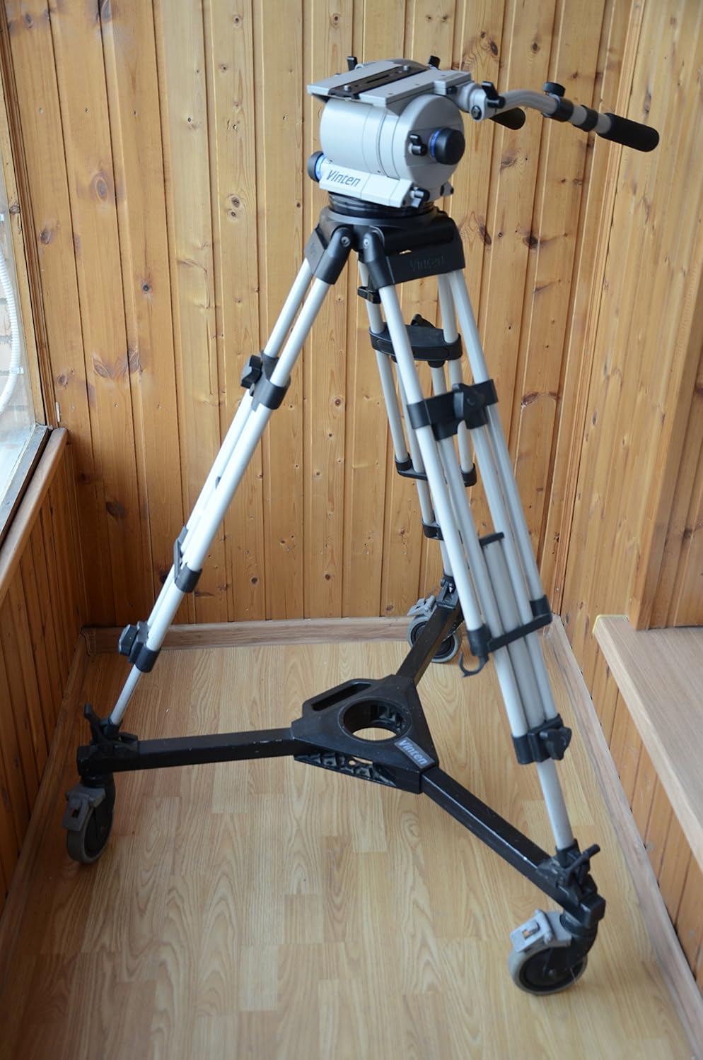 Amazon.com : Vinten Vision 22 SD Fluid Head Aluminium 150 mm Plate 2Pan ...