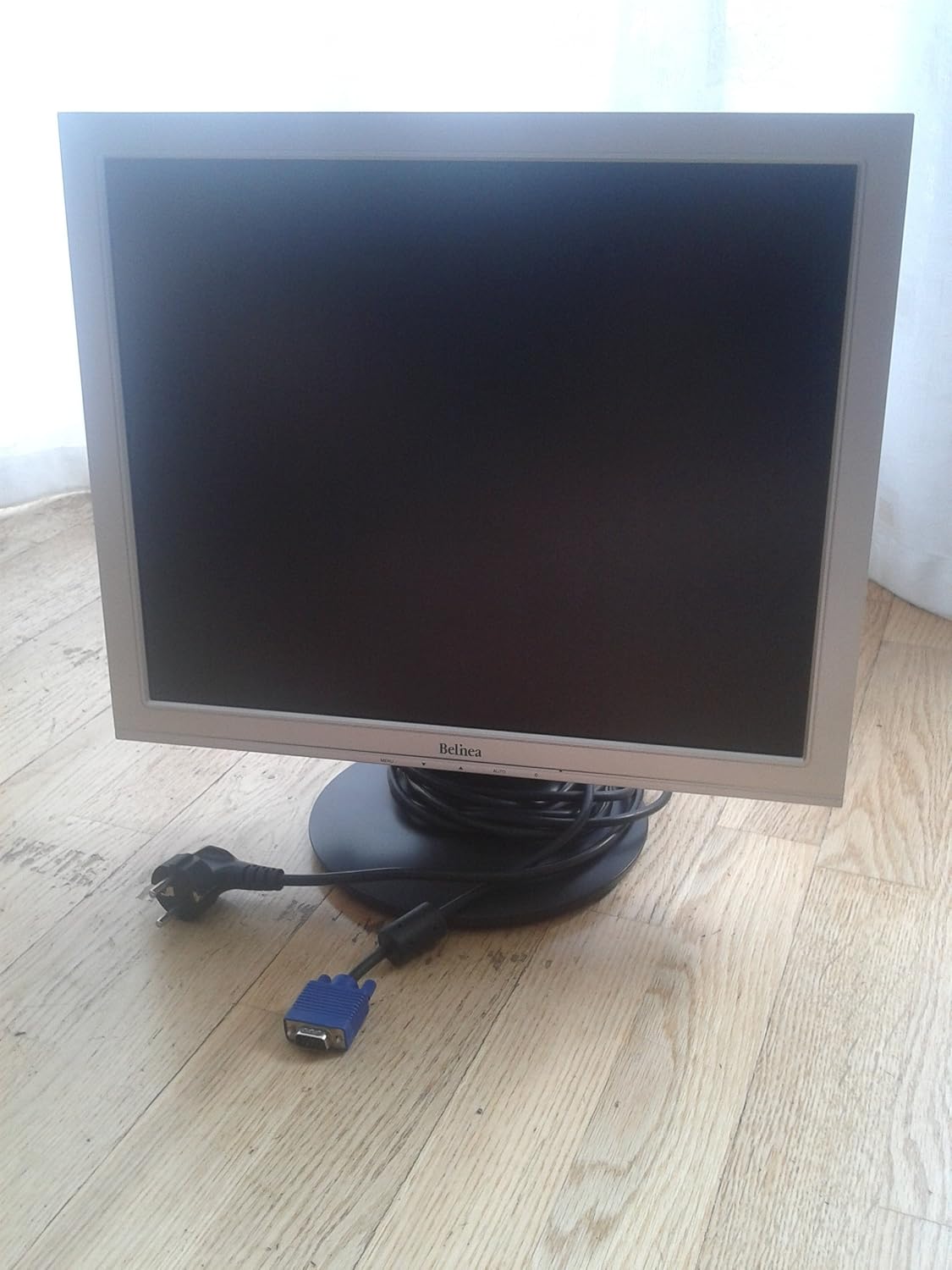 Belinea 1905 S1 19" 1280 x 1024 250 cd: Amazon.de: Computer & Zubehör