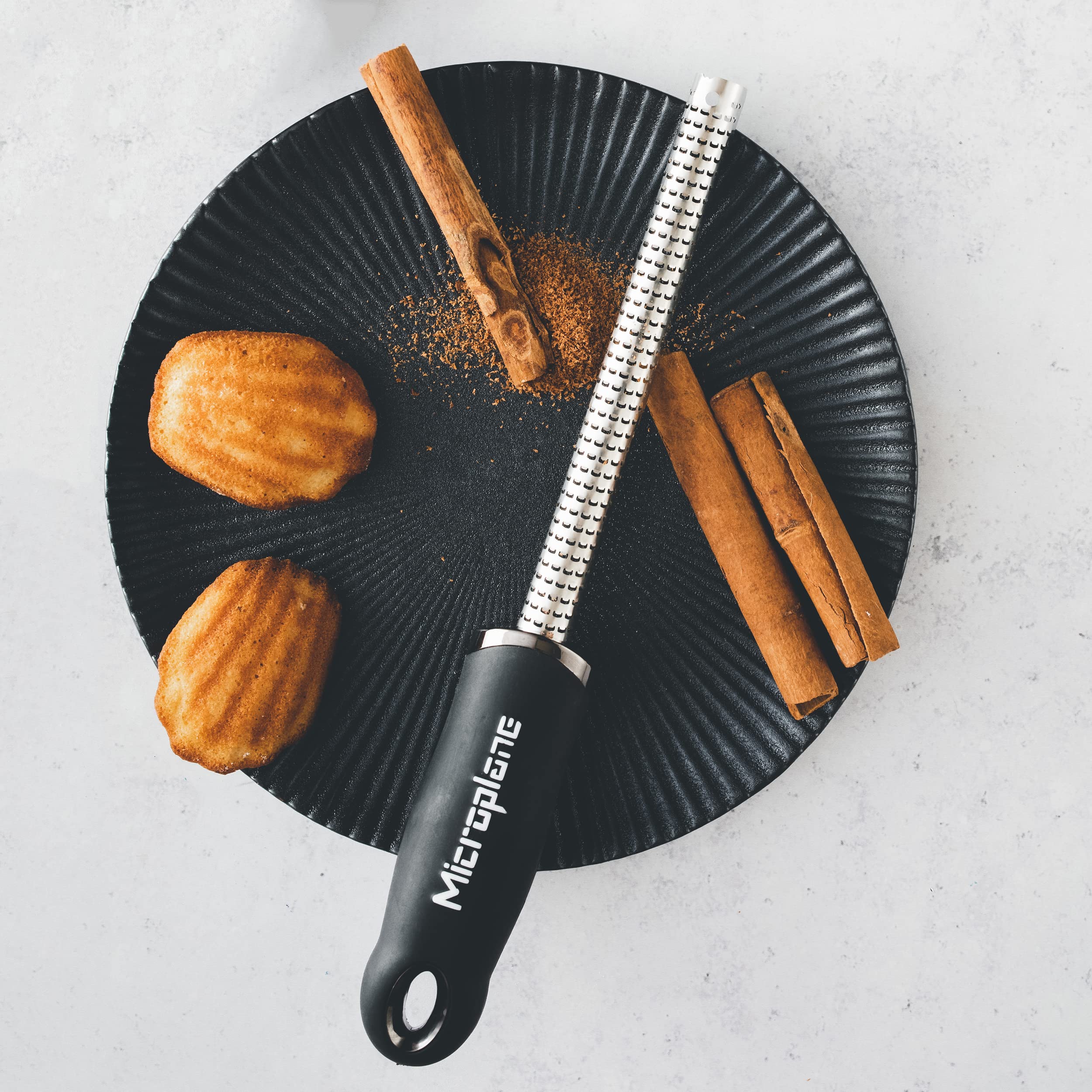 Mua Premium Classic Spice Grater - Black trên Amazon Mỹ chính hãng 2024 ...