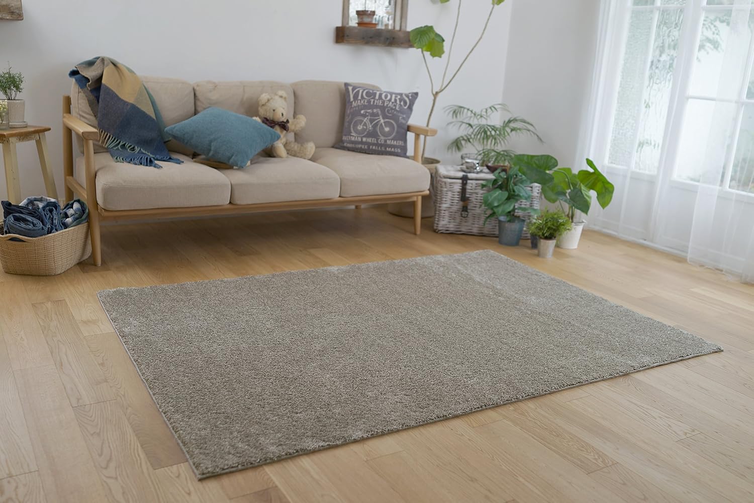 Amazon｜スミノエ(Suminoe) ラグ・カーペット ベージュ 200×250cm 防ダニ 防炎 イルミエ｜ラグ・カーペット オンライン通販