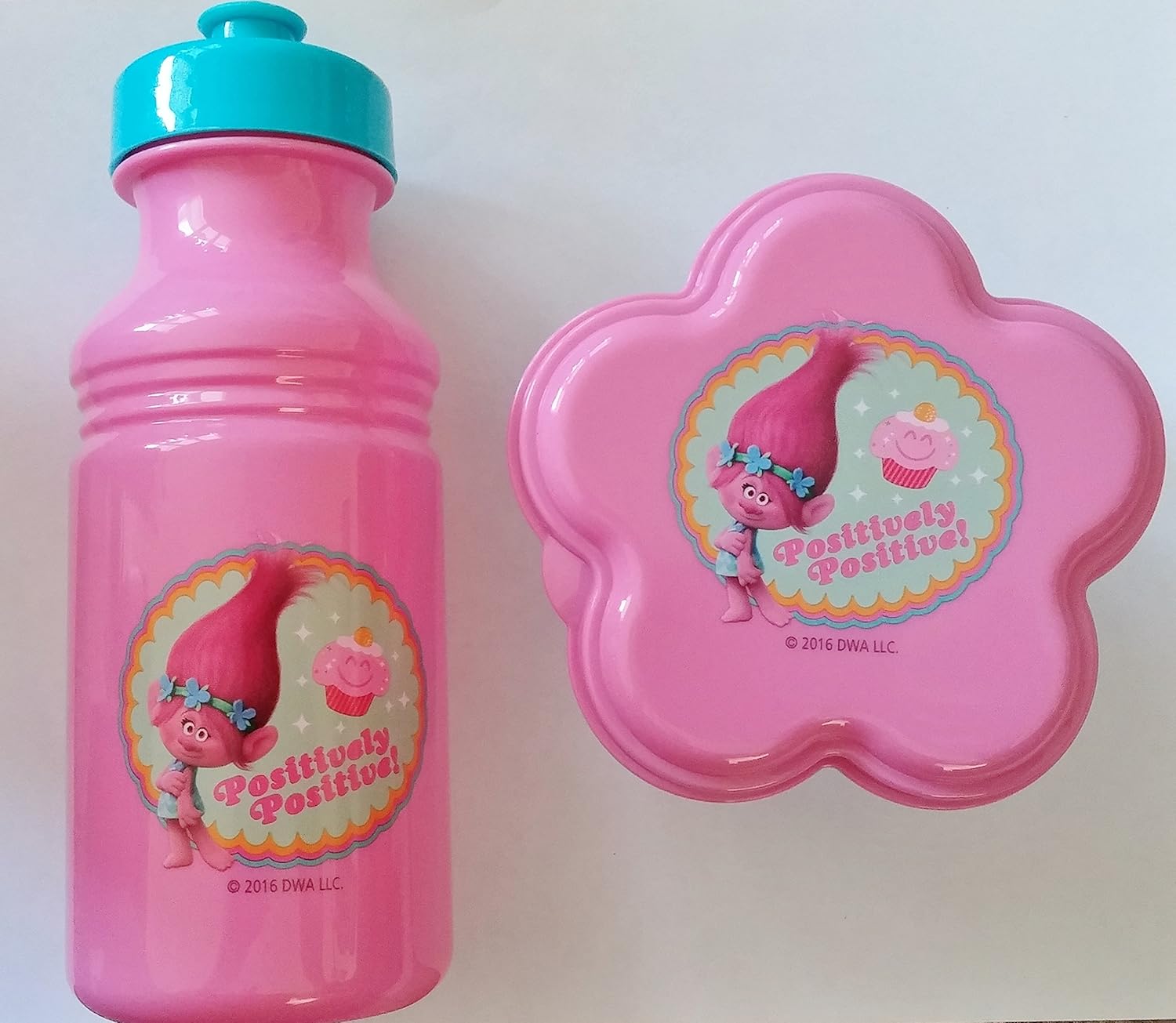 Amazon.com: Trolls Snack Set with Bottle and Snack Container: Kitchen ...