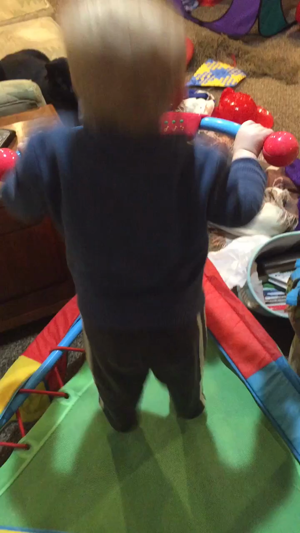 Amazon.com: Diggin JumpSmart Trampoline: Toys & Games