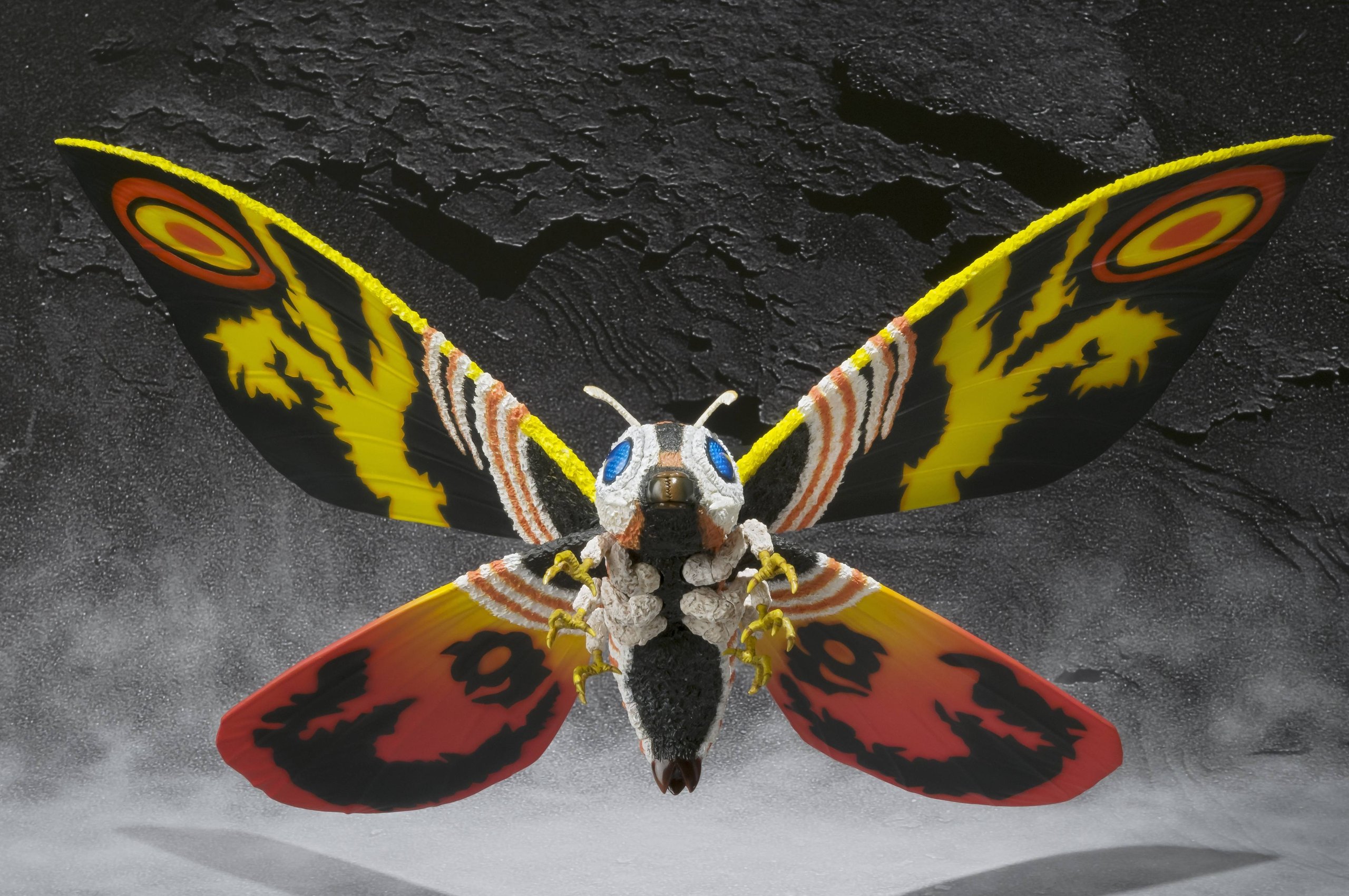 Mua TAMASHII NATIONS Bandai S.H. MonsterArts Mothra Action Figure trên ...