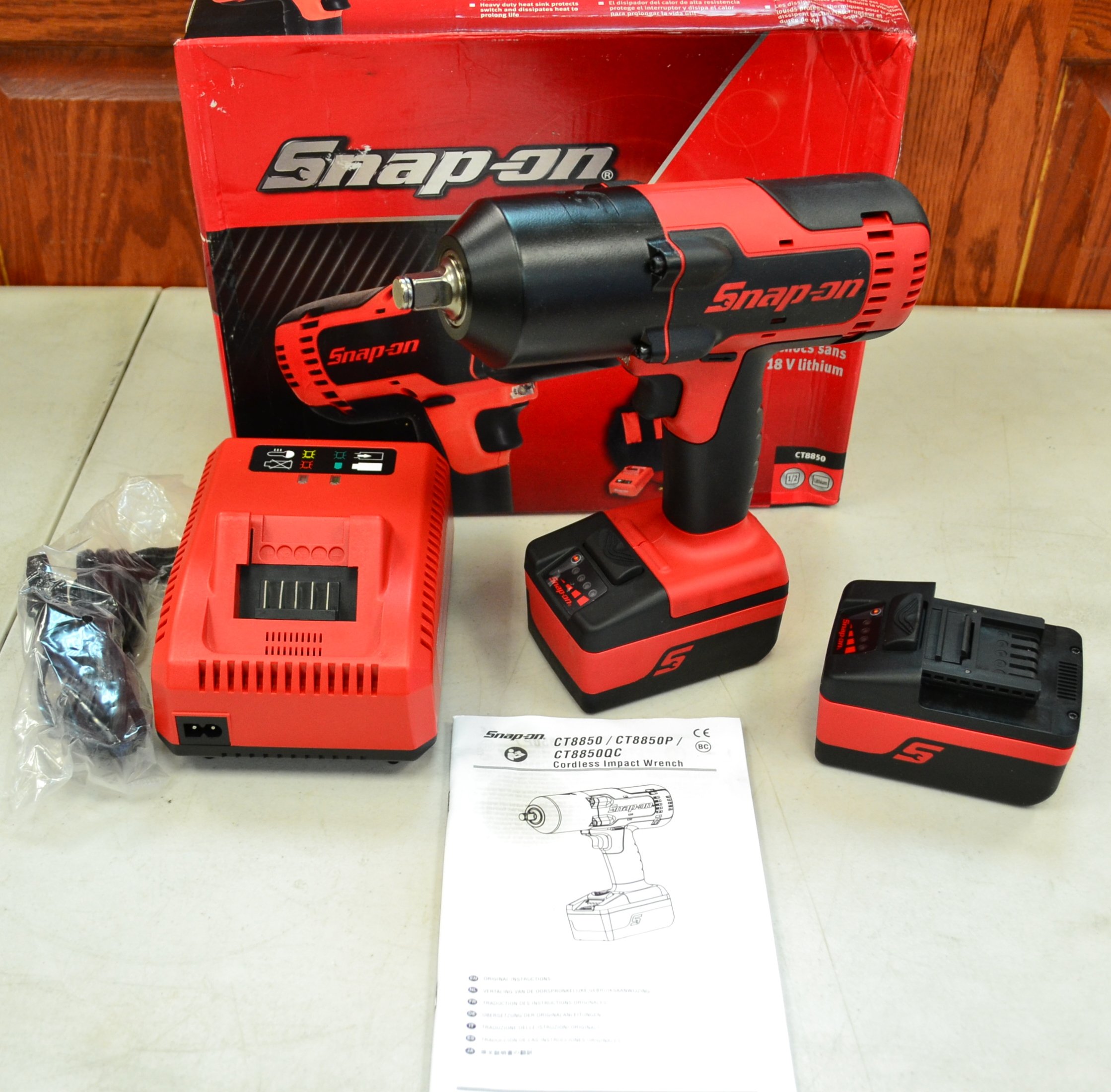 Mua Snap-On CT8850 1/2" Dr. 18V Cordless Impact Wrench trên Amazon Mỹ chính hãng 2024 | Fado