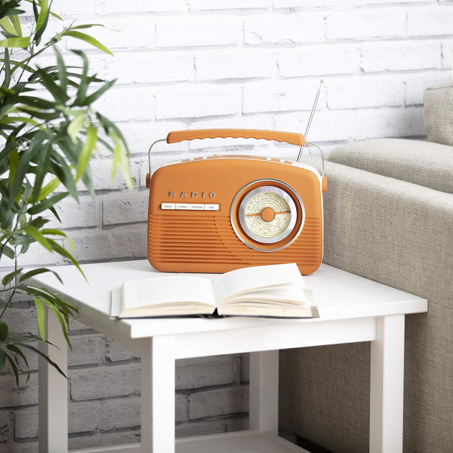Akai A60010VDABBO DAB Vintage Radio, 1950’s Style, LCD Display, FM ...