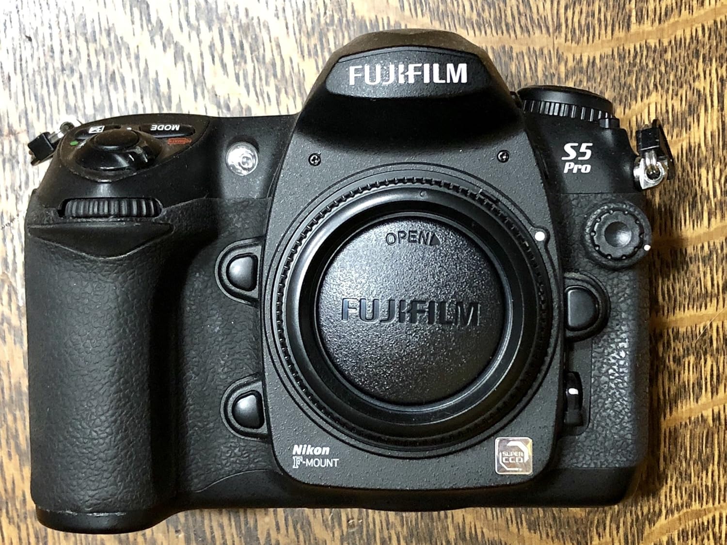 Amazon.com : CL) U) FUJI S5 PRO DSLR BODY ONLY : Slr Digital Cameras ...