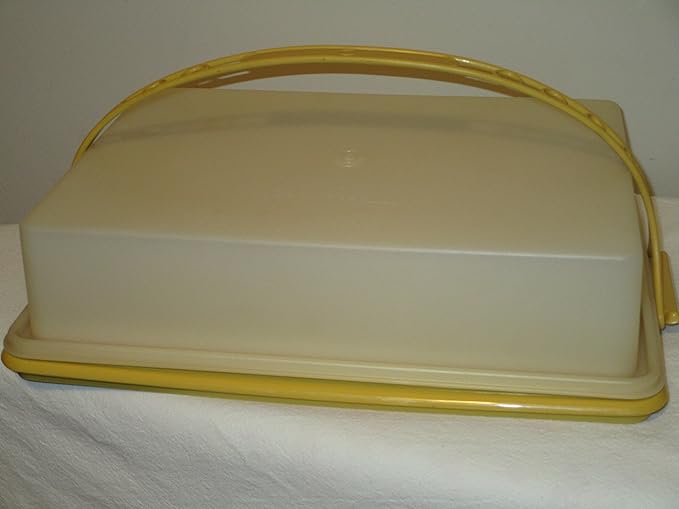 Amazon.com: Oblong Tupperware Cake Taker with Handle - holds 9" x 13 ...
