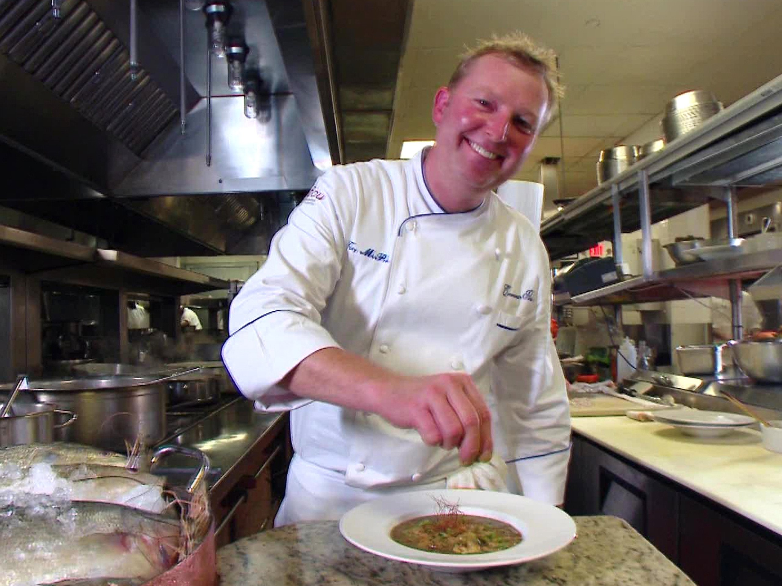 Watch Bizarre Foods: Delicious Destinations Season 1Bizarre Foods ...