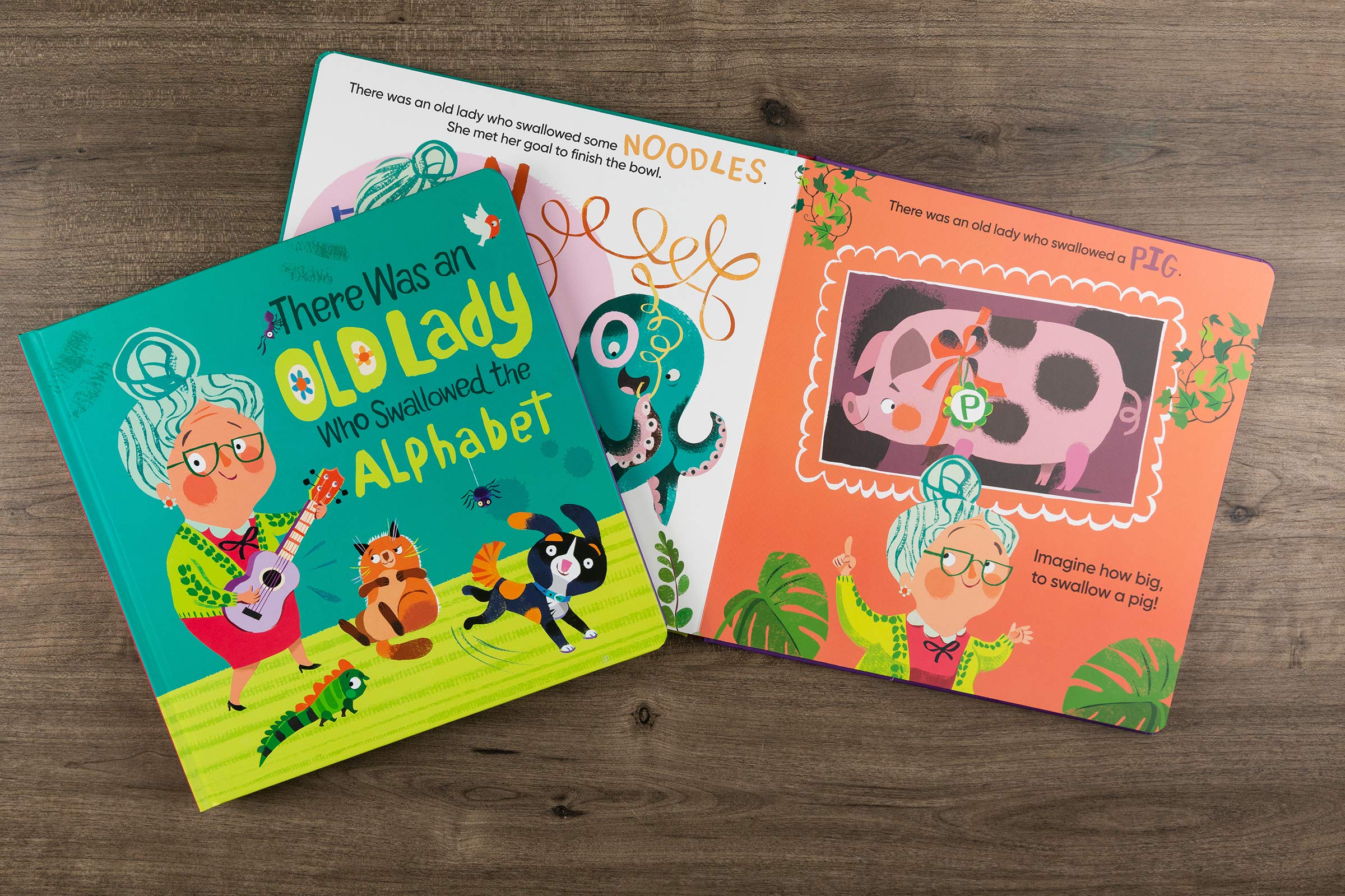 Mua There Was an Old Lady Who Swallowed the Alphabet trên Amazon Mỹ ...